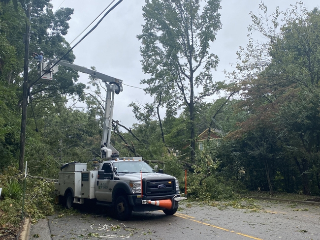Ian NC influence: power outages; Thousands remain without power in ...