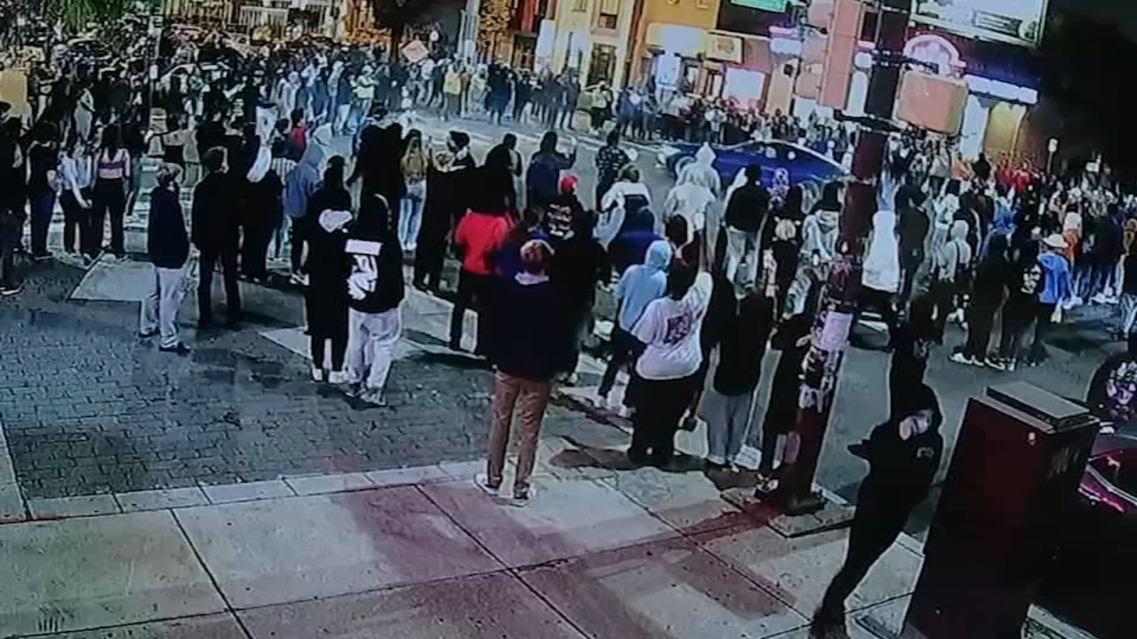 Reckless drivers cause chaos, set off fireworks in North Philadelphia and Old City - 6abc ...