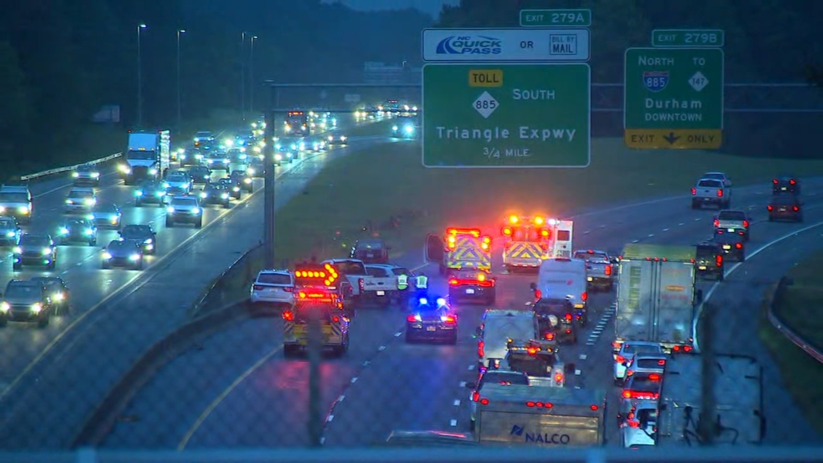 Multiple crashes on I-40 cause major delays during rainy commute ...