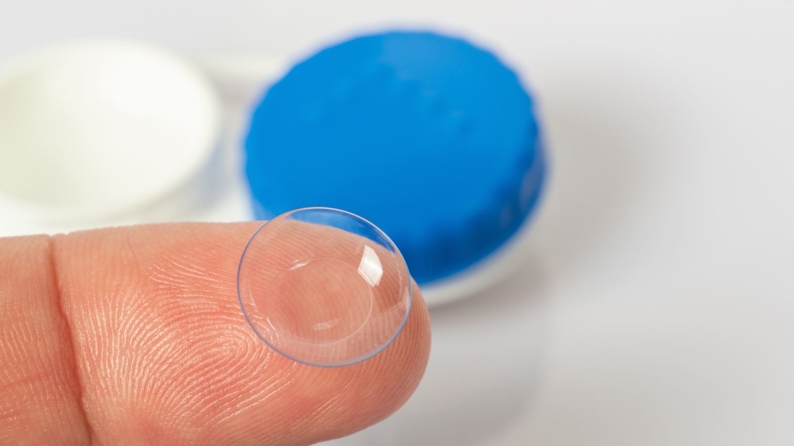 Video shows Dr. Katerina Kurteeva, Newport Beach ophthalmologist ...