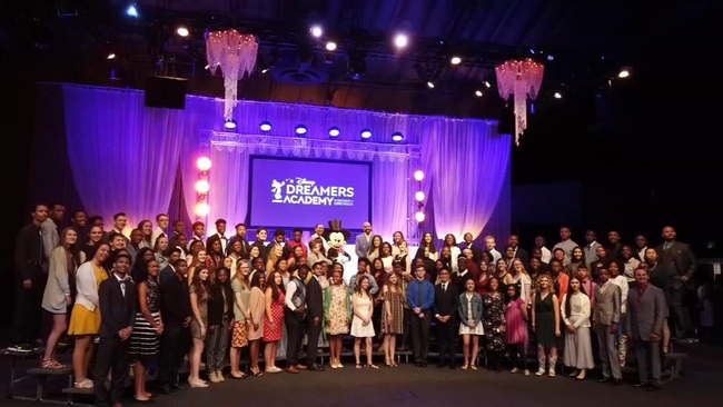 How to apply for 2023 Disney Dreamers Academy, 4-day program for high ...