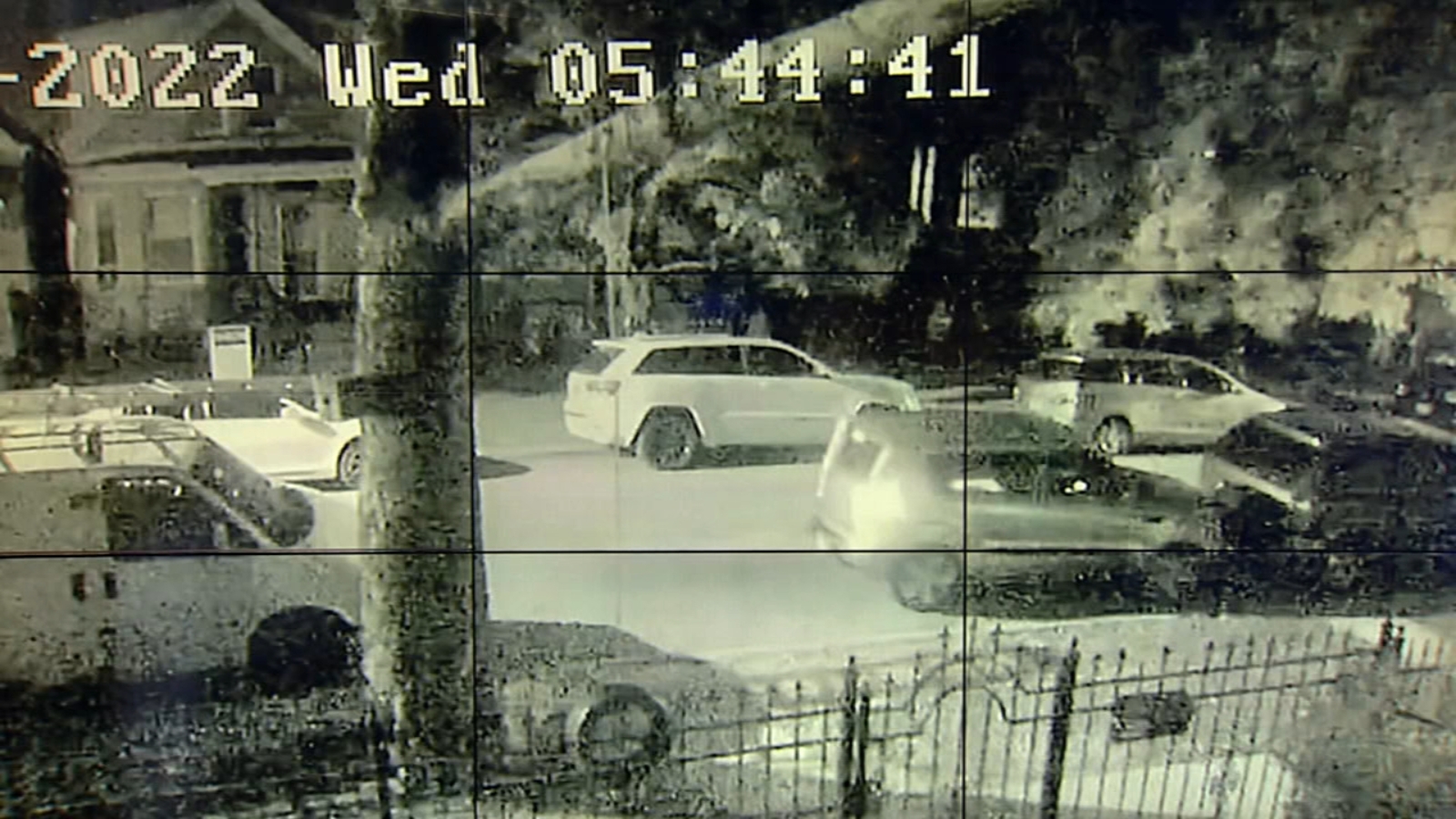 Carjacking Chicago: Carjacker caught on video flipping SUV while trying ...