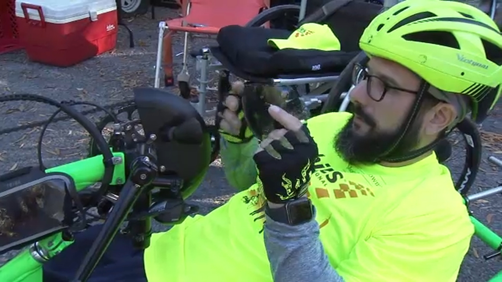 2022 TCS NYC Marathon: Hand cyclist seeks to inspire after subway ...
