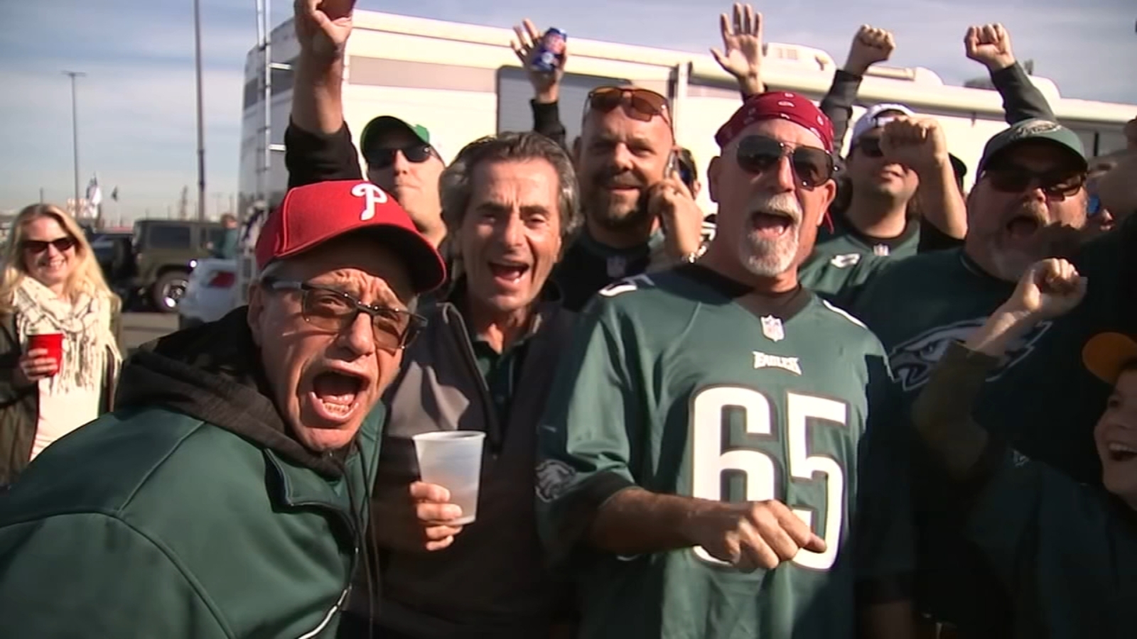 Tailgate Town: Fans pregame in Lot P outside Lincoln Financial Field ...