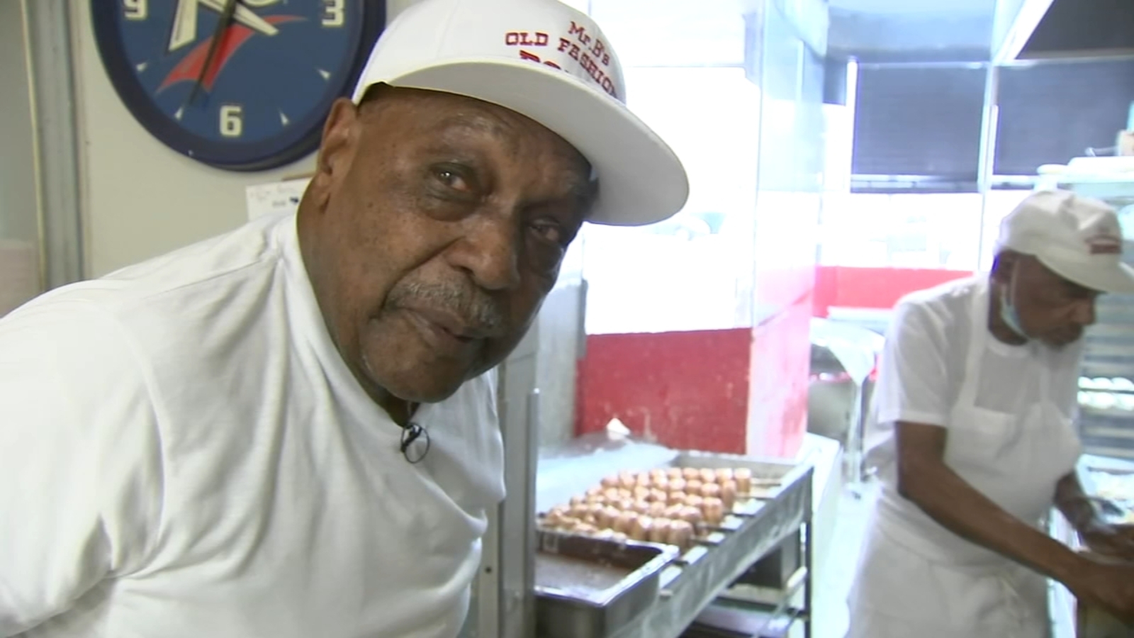 Old Fashioned Donuts: Chicago's 'Donut King' Burritt Bulloch ...