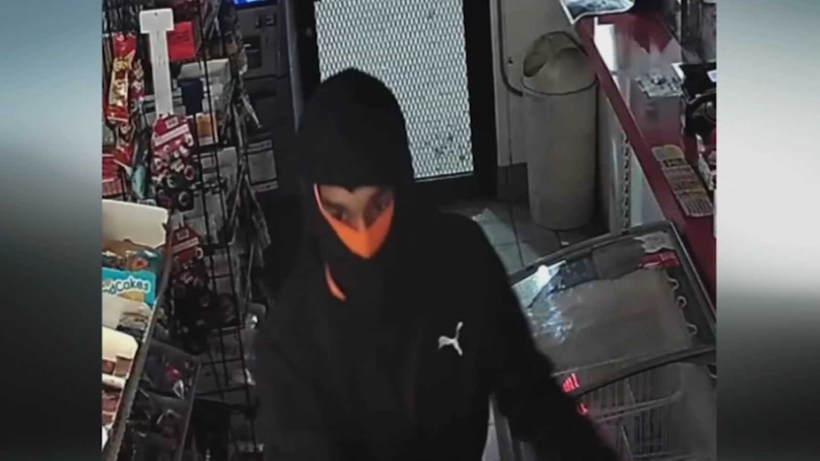 Video shows suspect wanted for ATM theft in the Ogontz section of ...