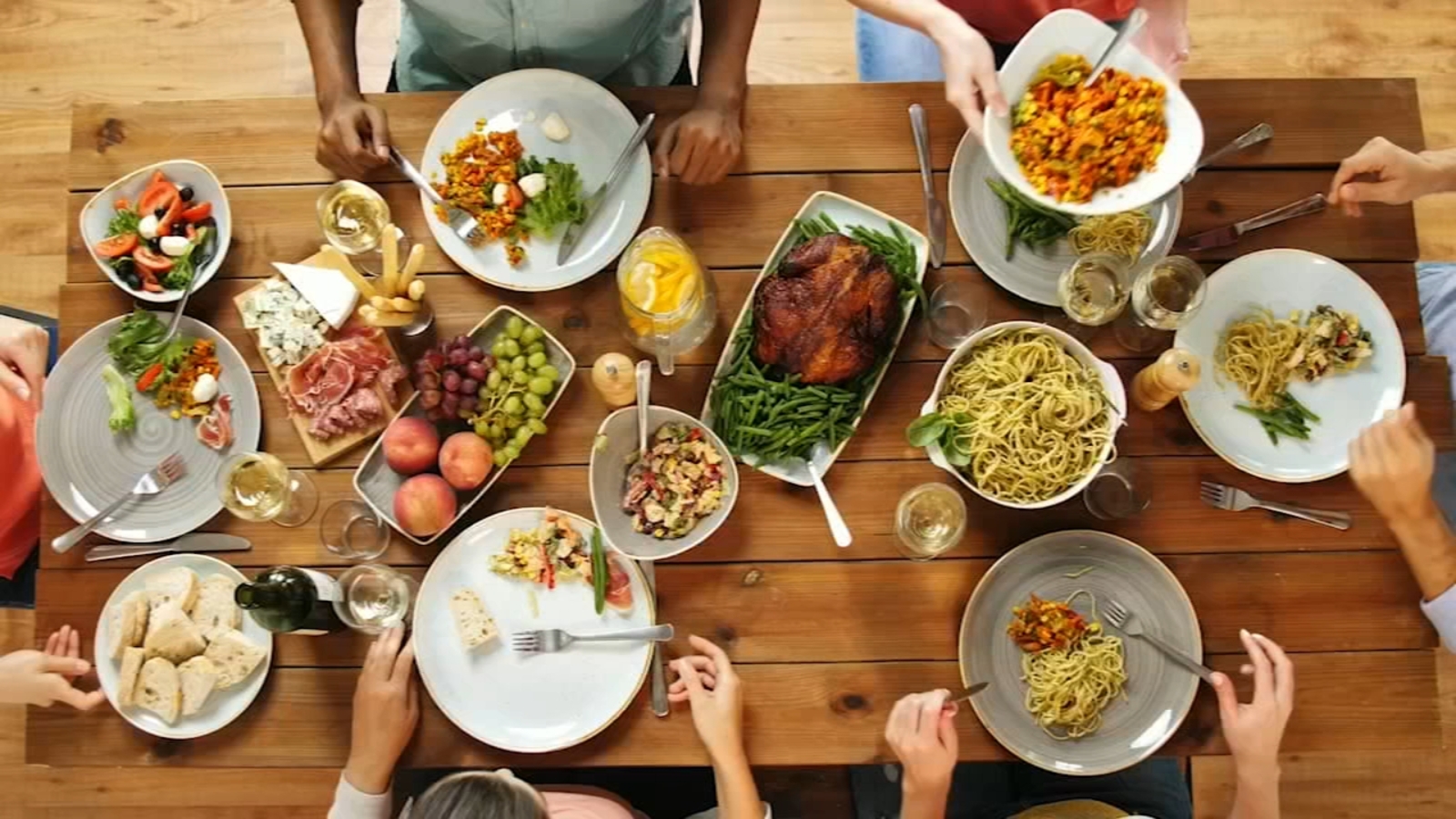 'They're struggling': Food giveaway draws hundreds ahead of ...