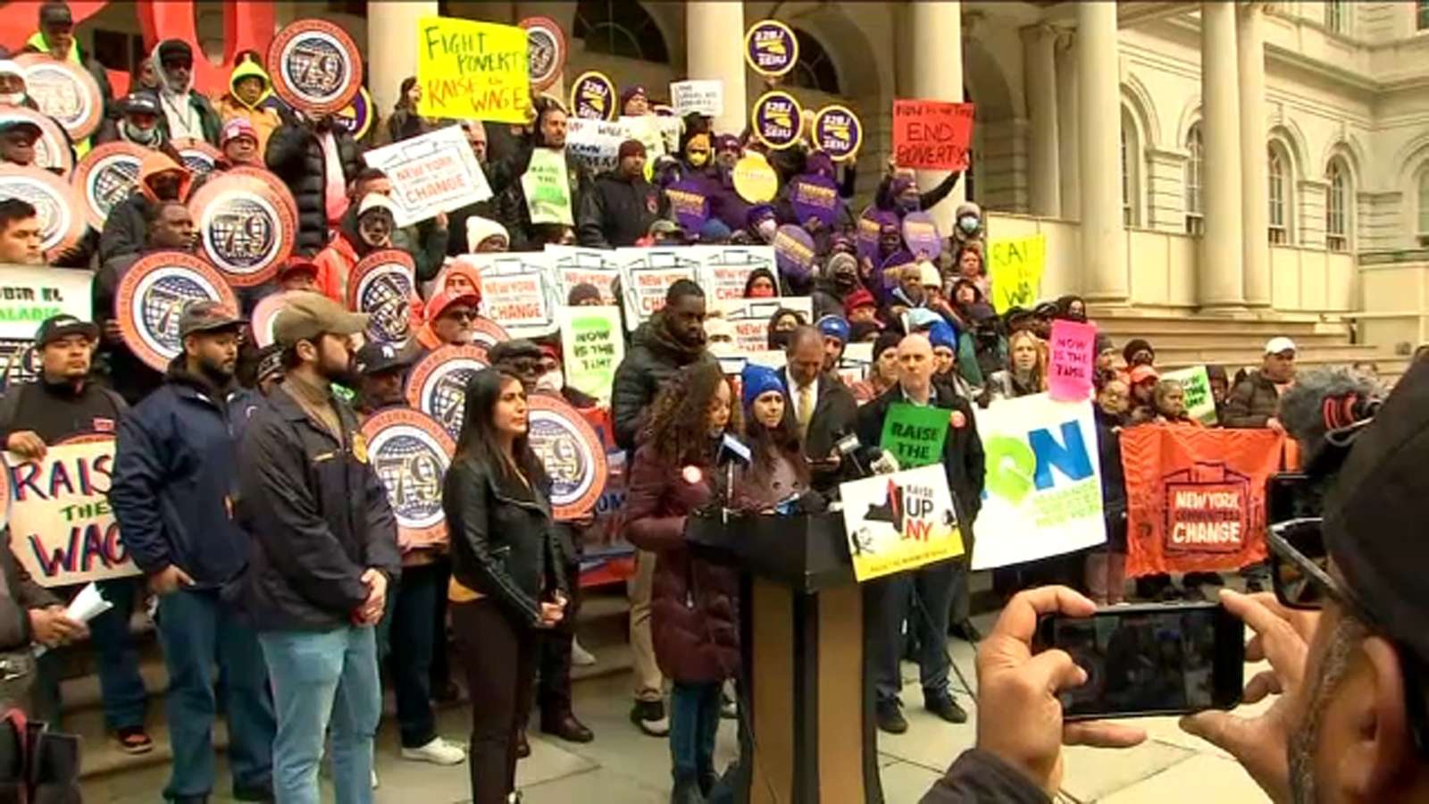 Protesters call for increase in minimum wage for New York State - ABC7 ...
