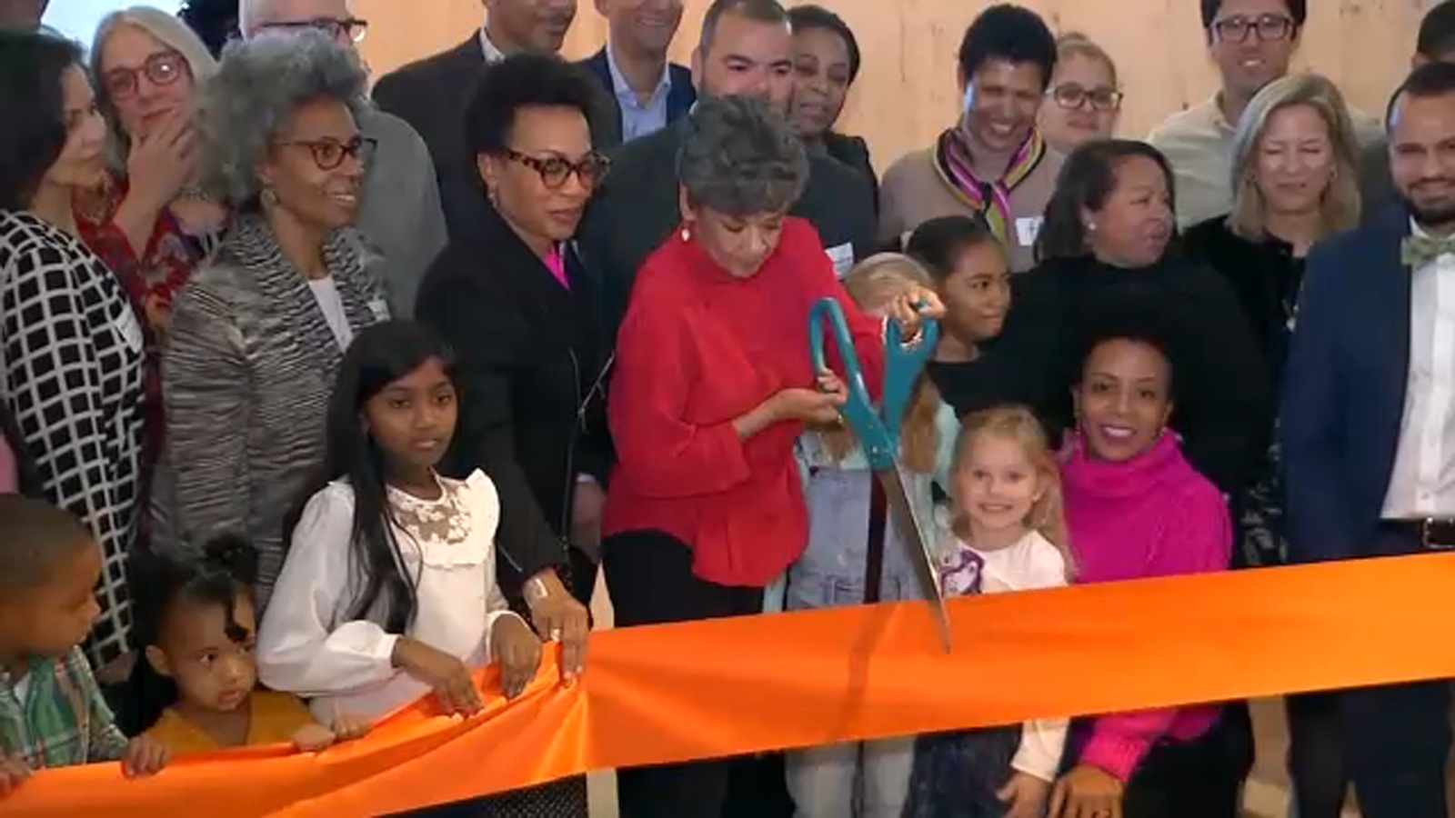 Bronx Children's Museum cuts the ribbon on its first permanent home ...