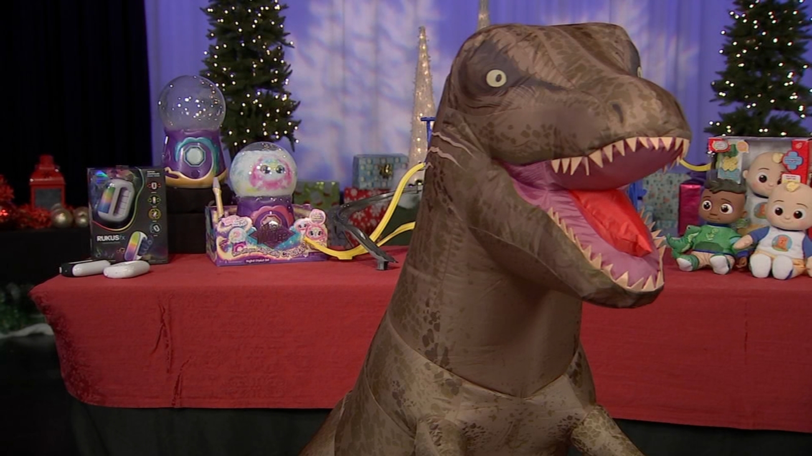 ABC7 Chicago's Samantha Chatman looks at Christmas toys for kids this ...