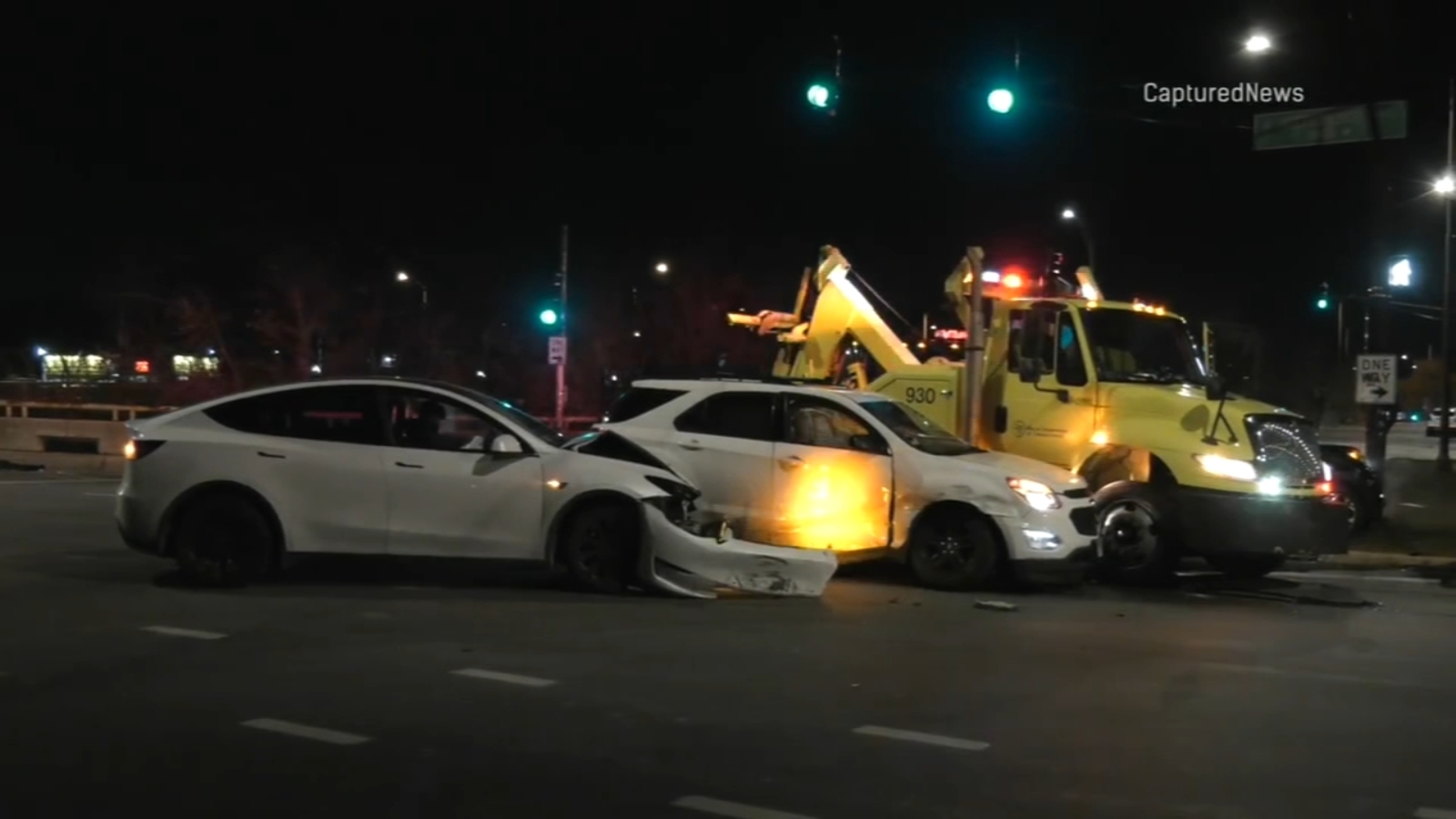 Chicago crash: Illinois Department of Transportation truck hit while ...