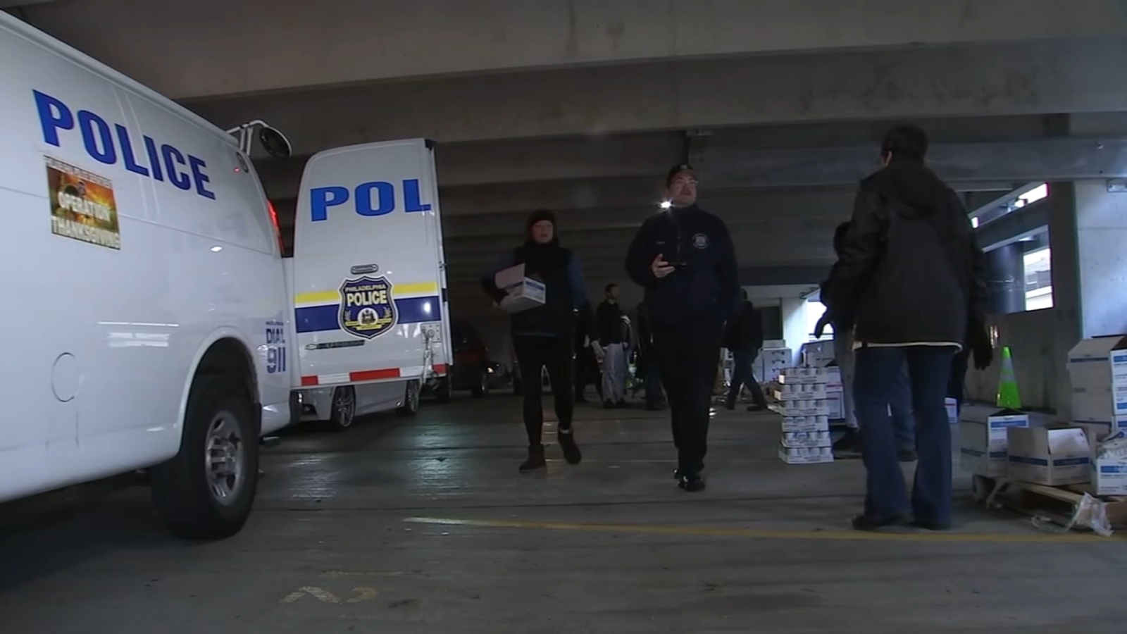 Philadelphia police box, distribute Thanksgiving meals for those in ...
