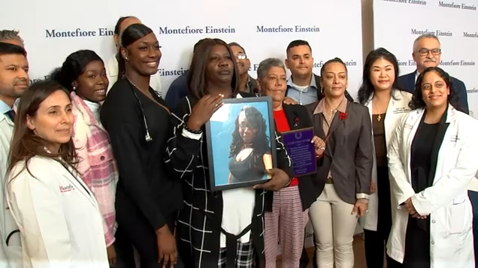 Recipient in 1st HIV-positive heart transplant meets donor's family ...