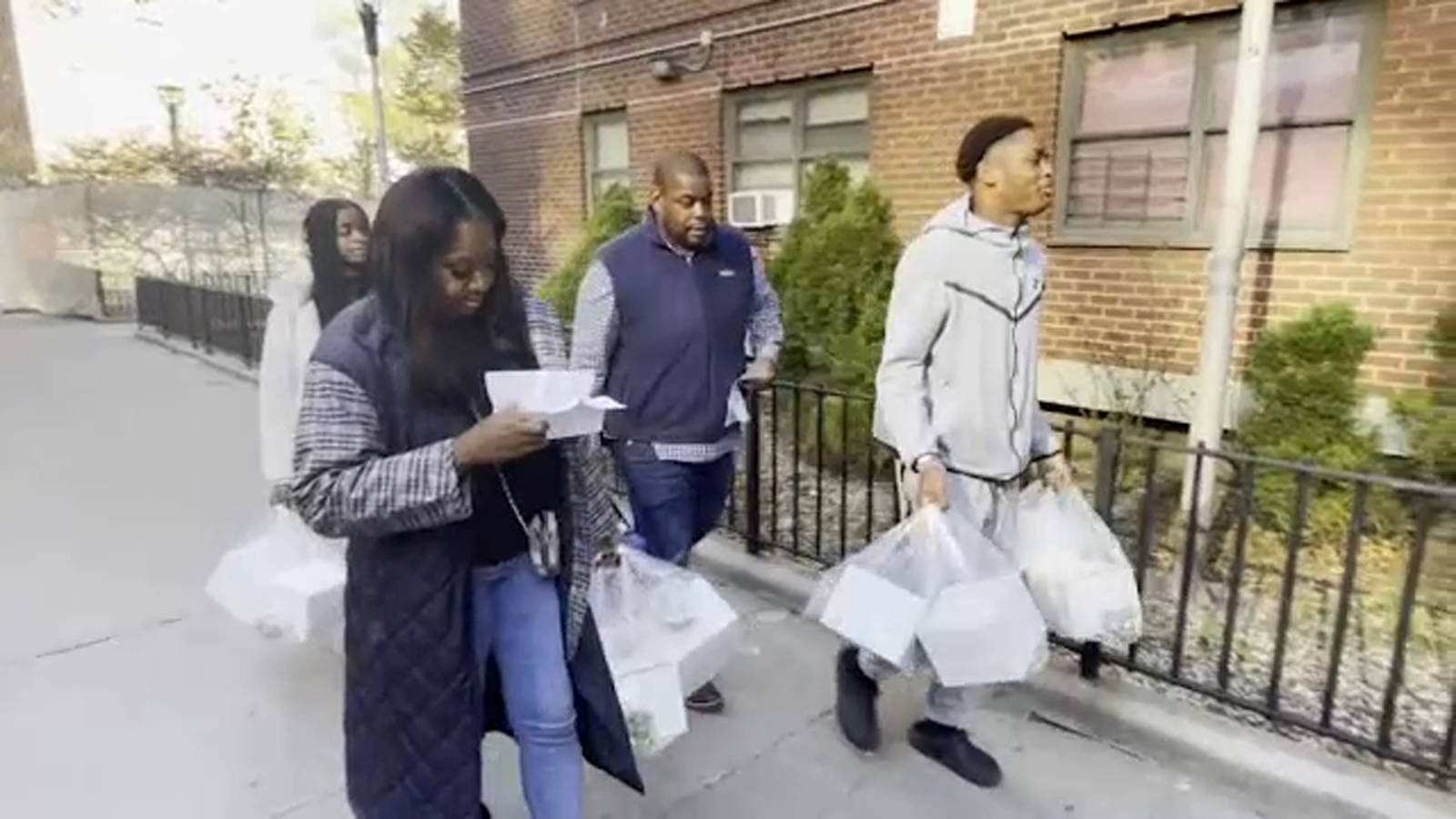 Thanksgiving 2022: Citymeals on Wheels delivers 16,000 turkeys to home ...