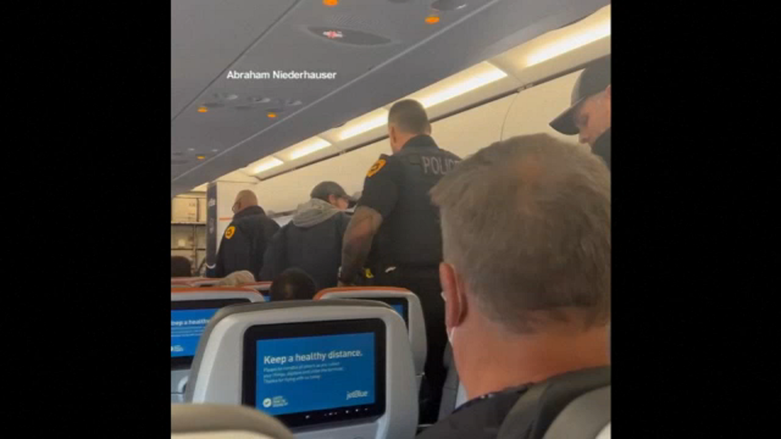 Passenger on flight from JFK accused of bring straight-edge razor on ...