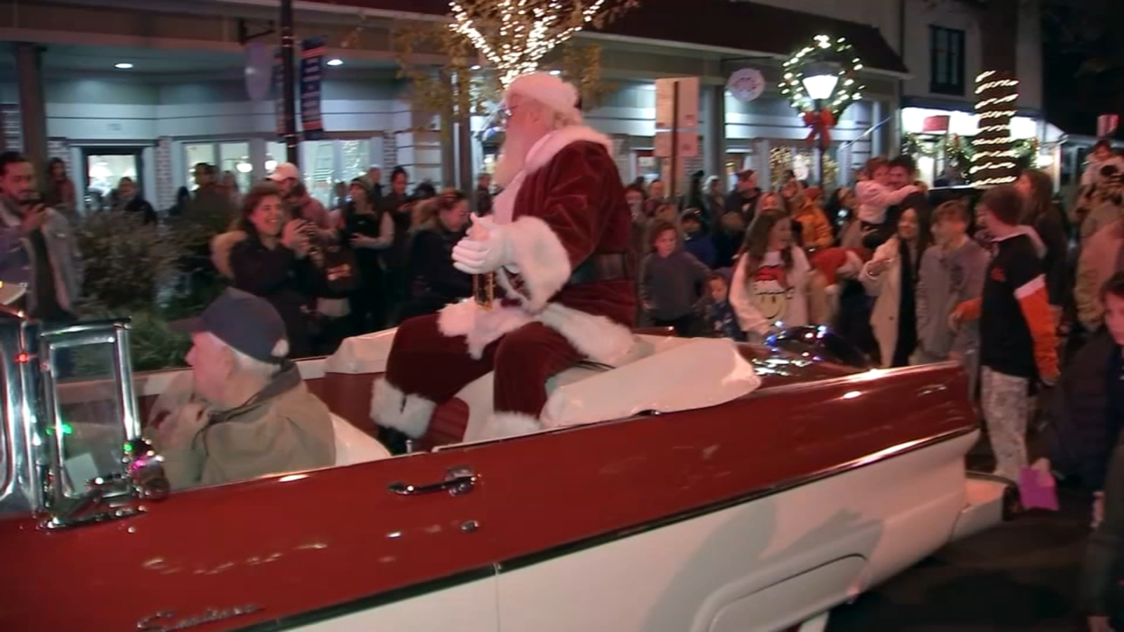 Black Friday 2022: Holiday season kickoff in Haddonfield, New Jersey ...