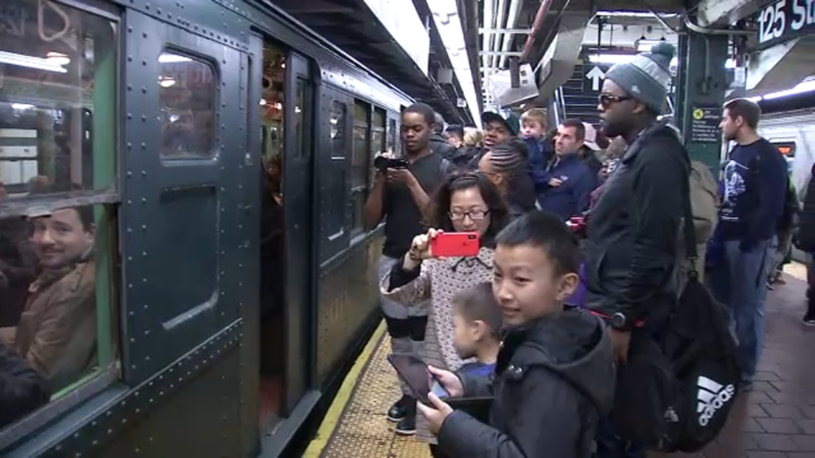 MTA's holiday nostalgia train schedule; fleet returns on No. 1 subway train for 4 Sundays - ABC7 ...