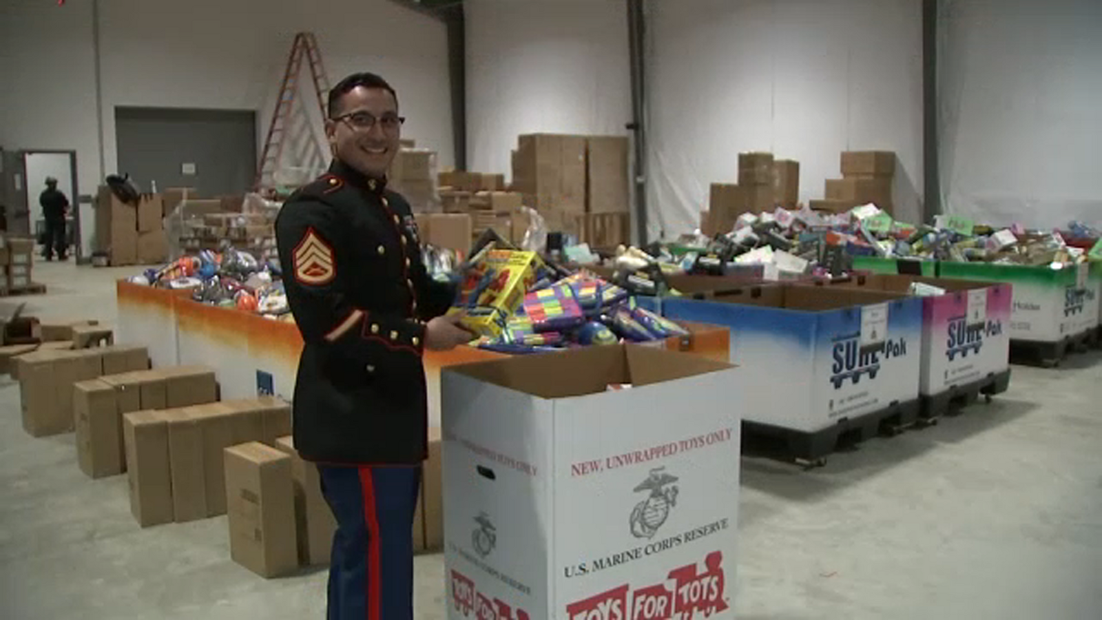 Giving Tuesday: WABC celebrates generosity with Disney's Ultimate Toy ...