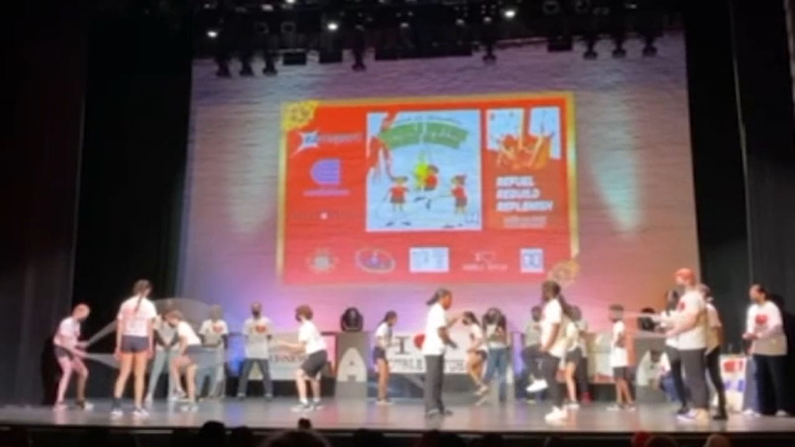 Double Dutch competitors jump into holiday season in Harlem at National ...