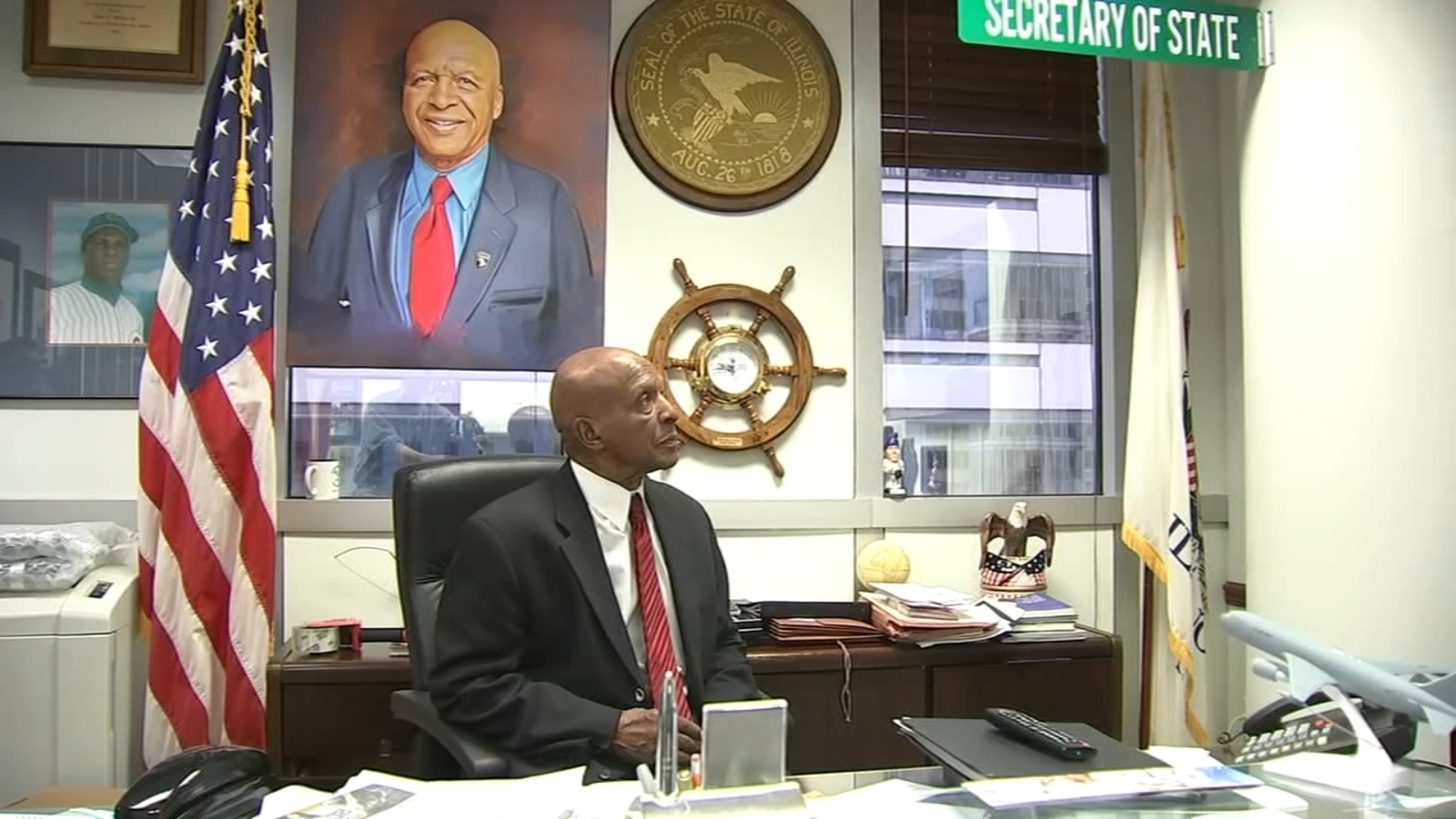 Jesse White office: Illinois secretary of state to help young people ...