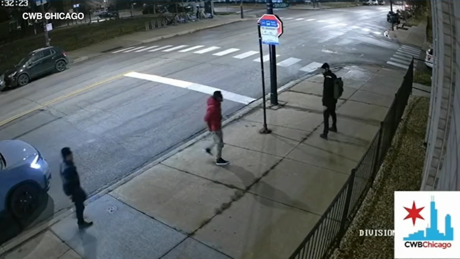 Armed robbery Chicago breaking news: Men caught on camera robbing ...
