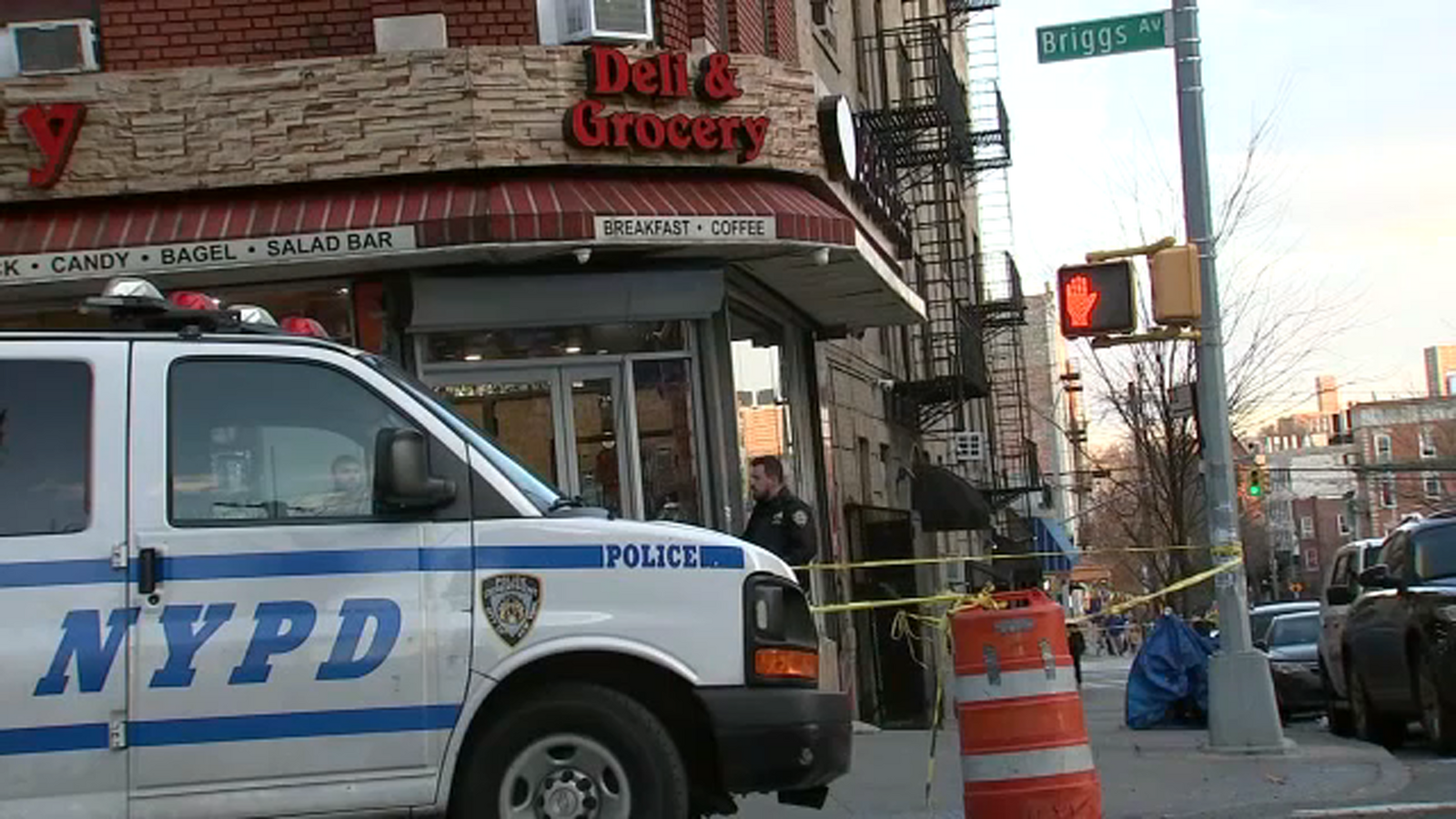 NYC Crime: Police investigating deadly shooting at Bronx deli - ABC7 ...