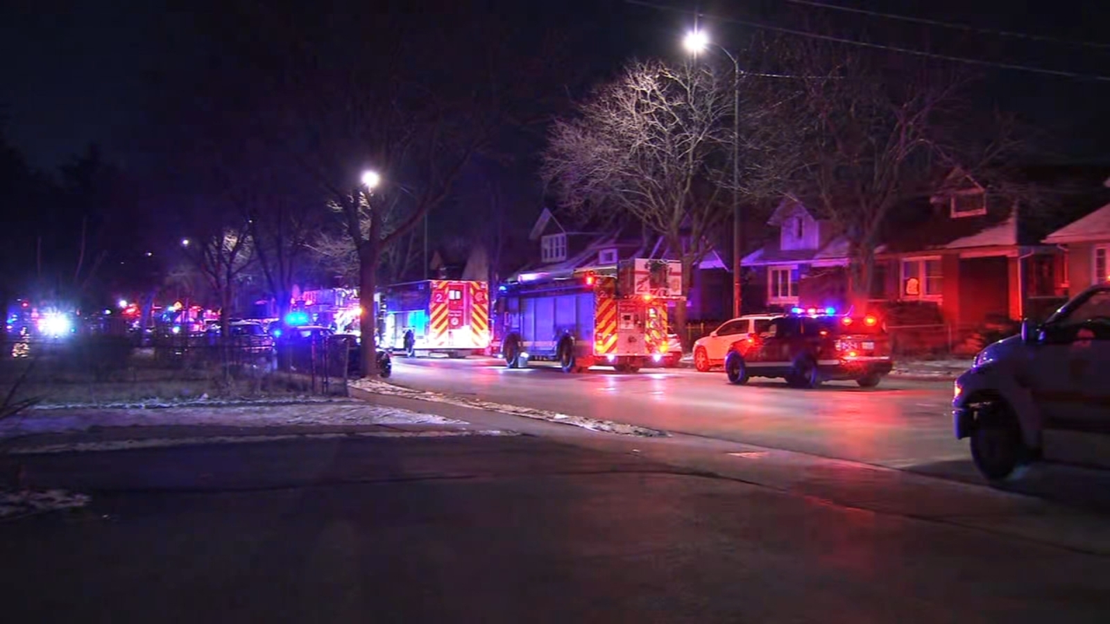 Chicago fire leaves 2 injured on North Laramie Avenue in Austin, CFD ...