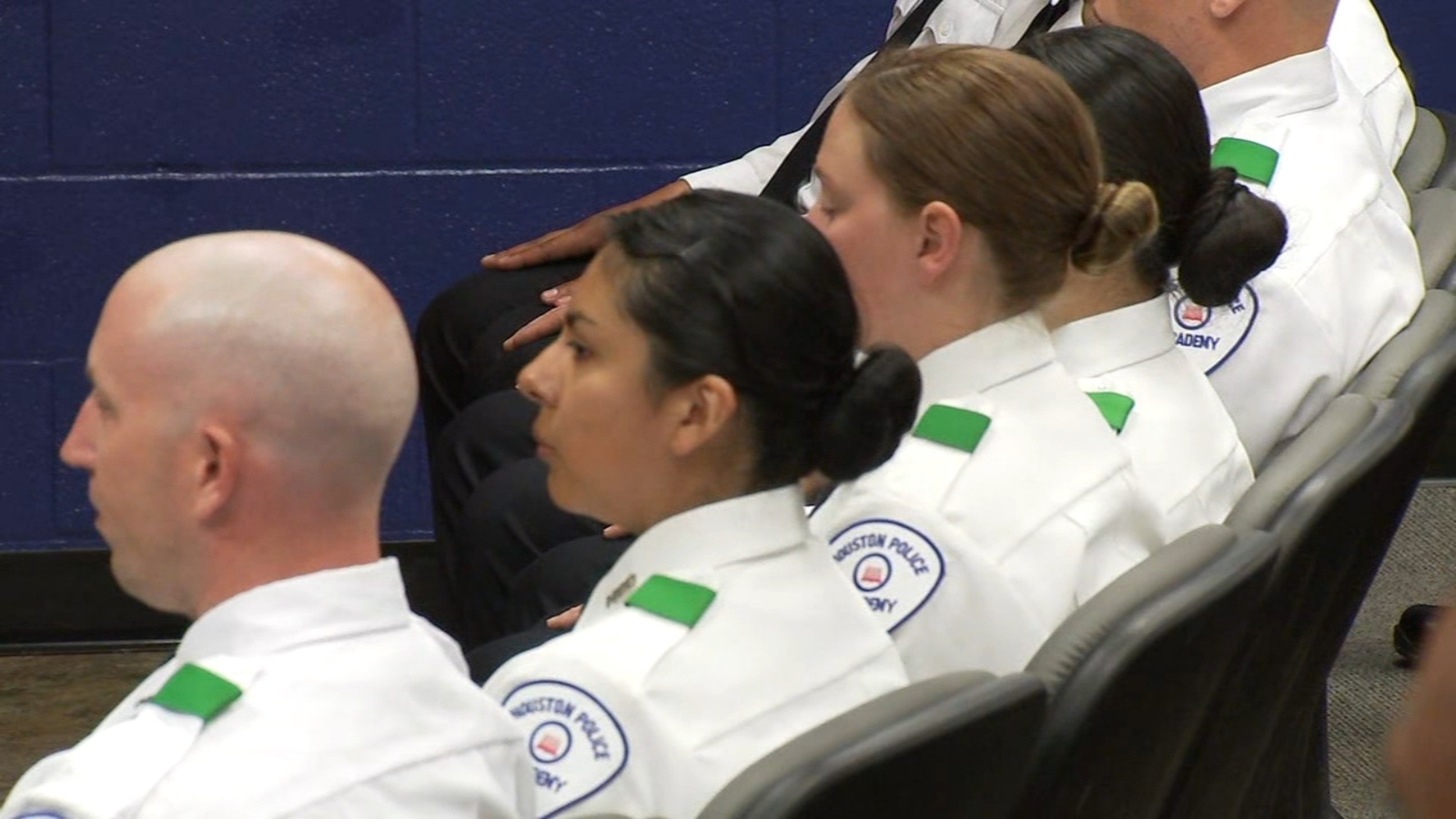 Houston Police Department is offering $10,000 incentive to current and ...