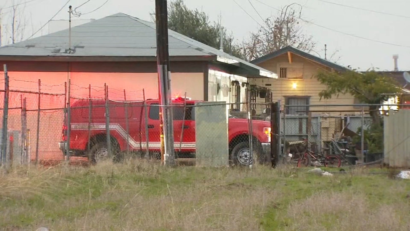 Body found during structure fire in southwest Fresno, police say - ABC30 Fresno
