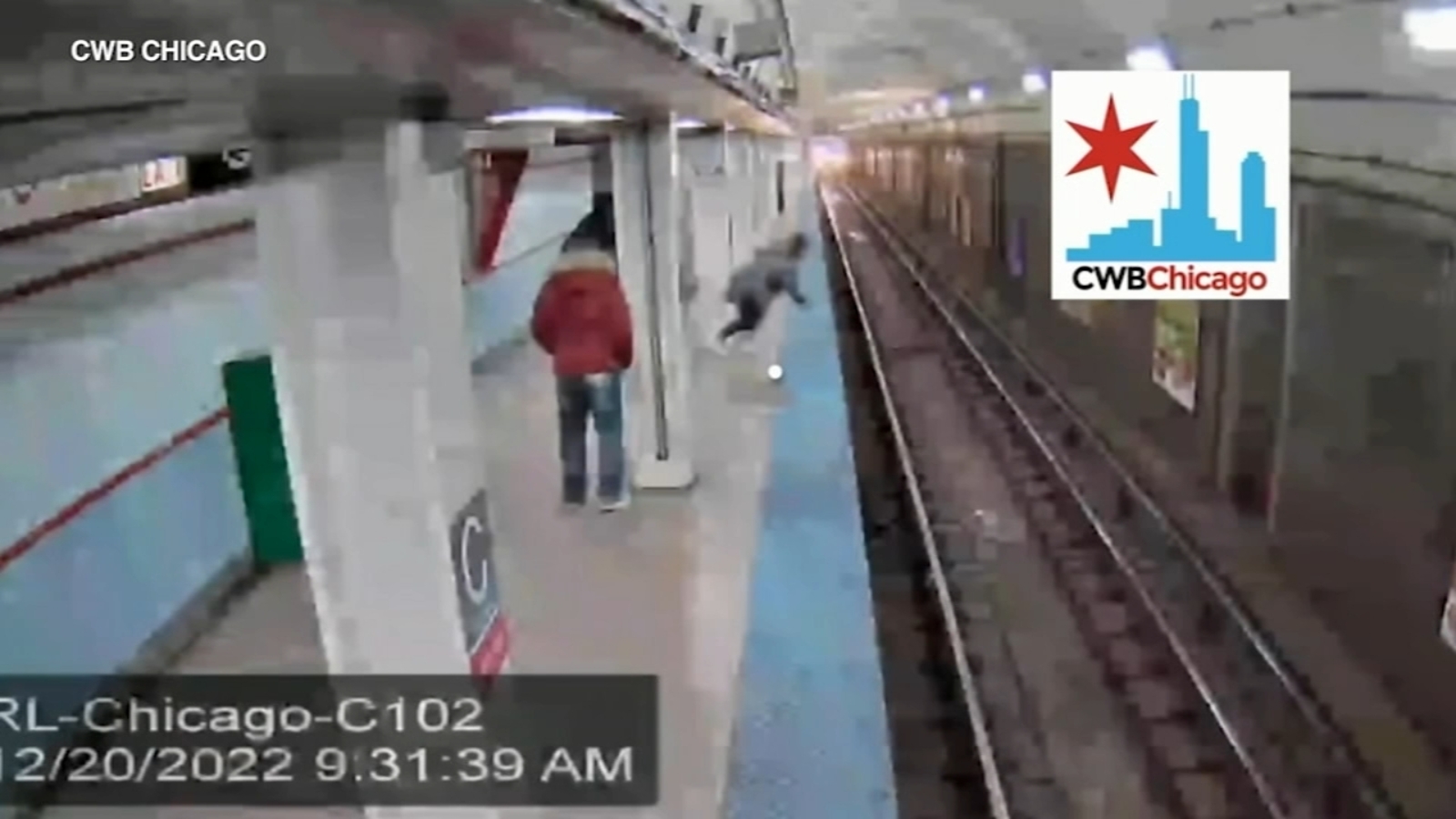 Woman pushed onto CTA tracks: Video shows Ashley Goss push woman into ...