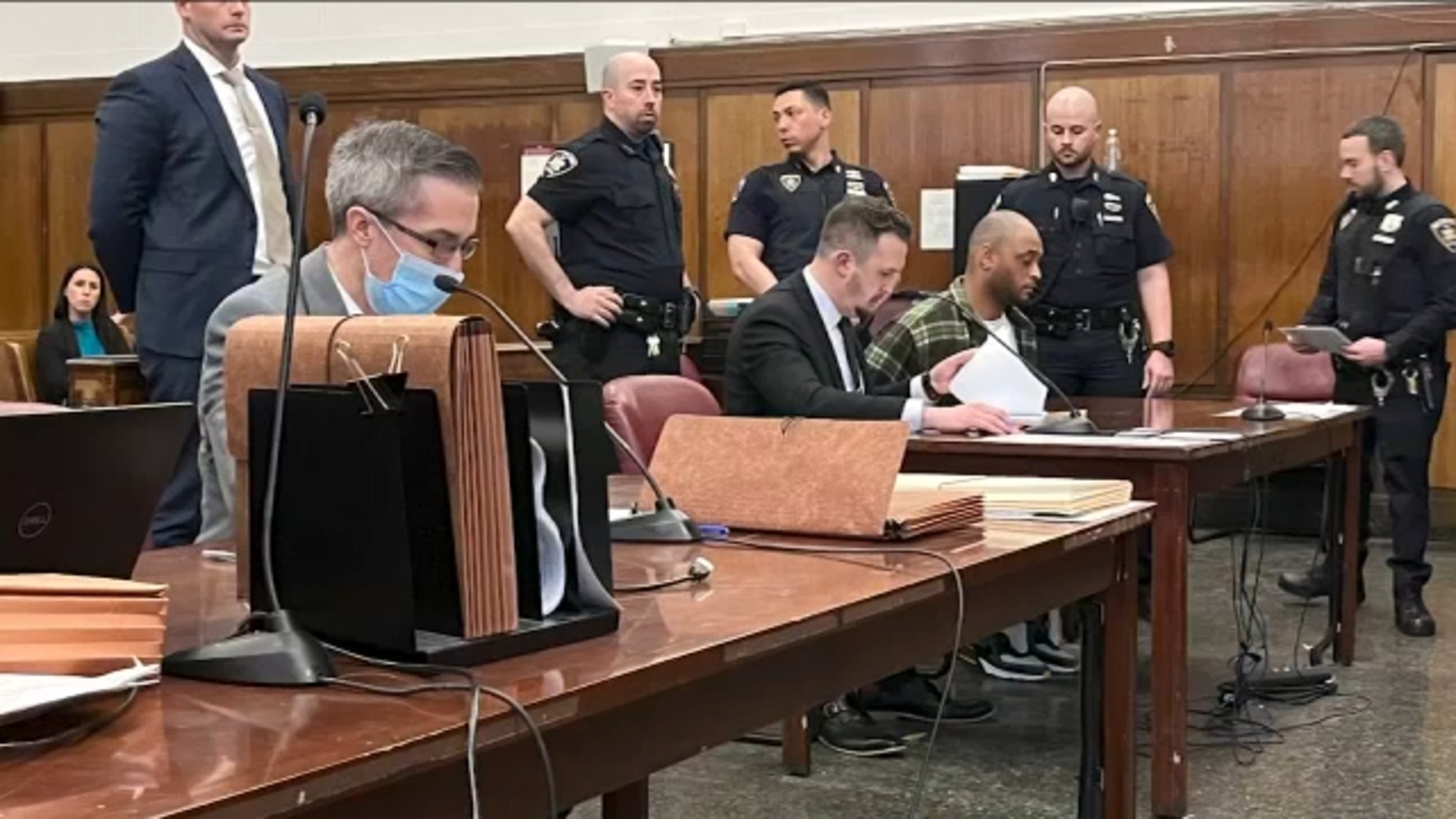 1 Charged With Murder In String Of Nyc Nightclub Druggings Several