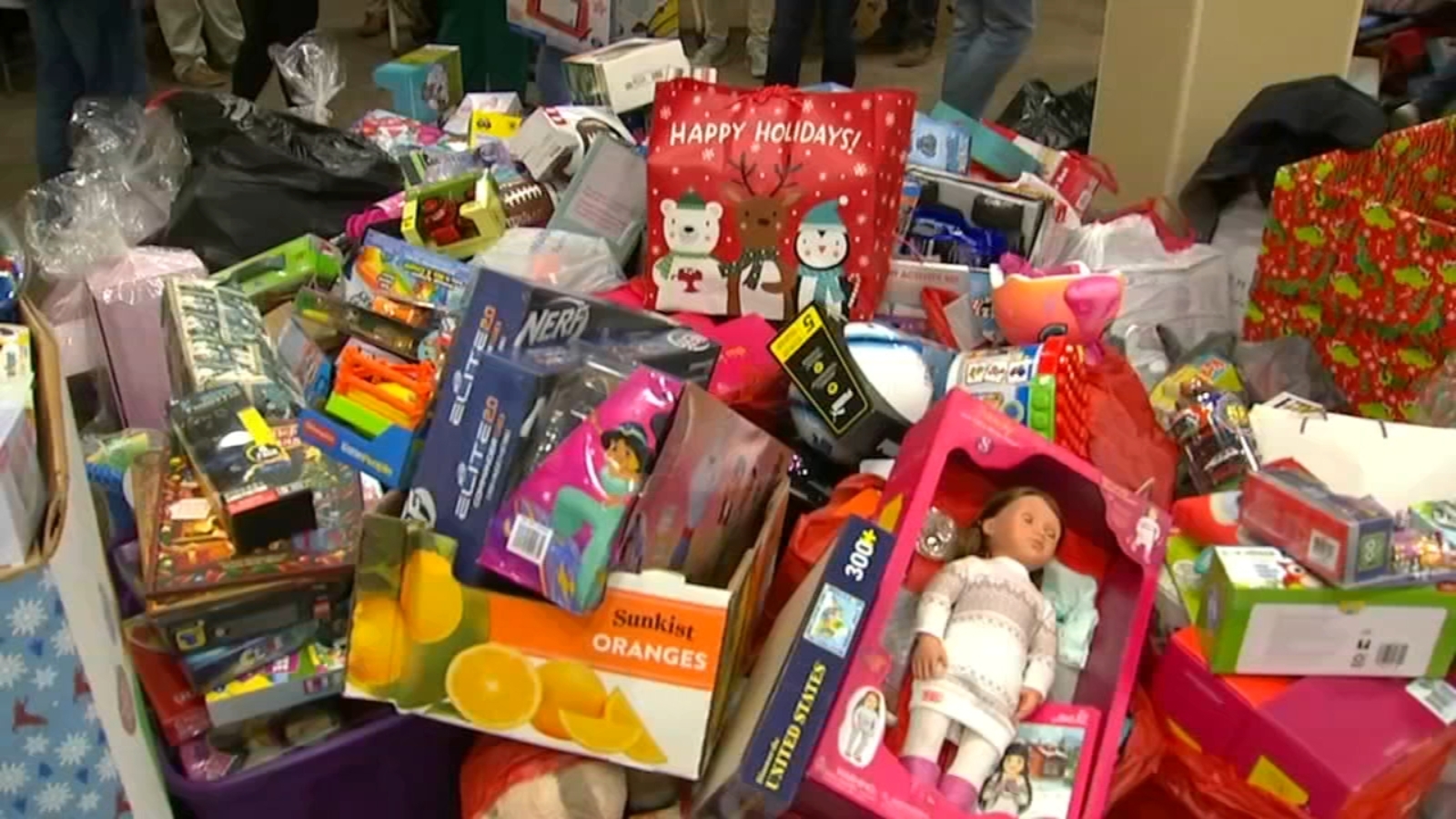 Volunteers prepare for Durham Rescue Mission's annual toy giveaway and ...
