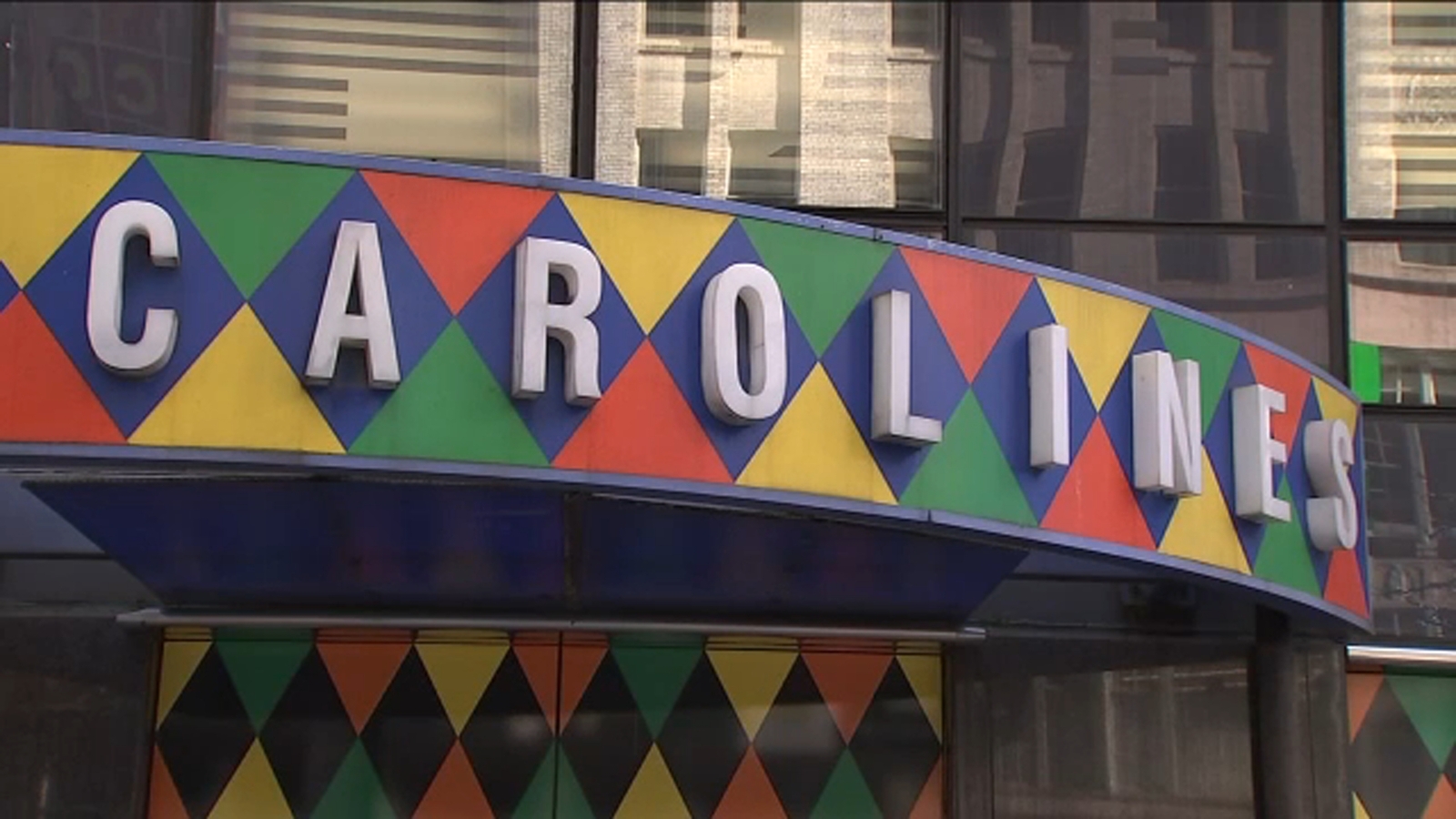 After 30 years in Times Square, Caroline's is closing, but owner vows ...