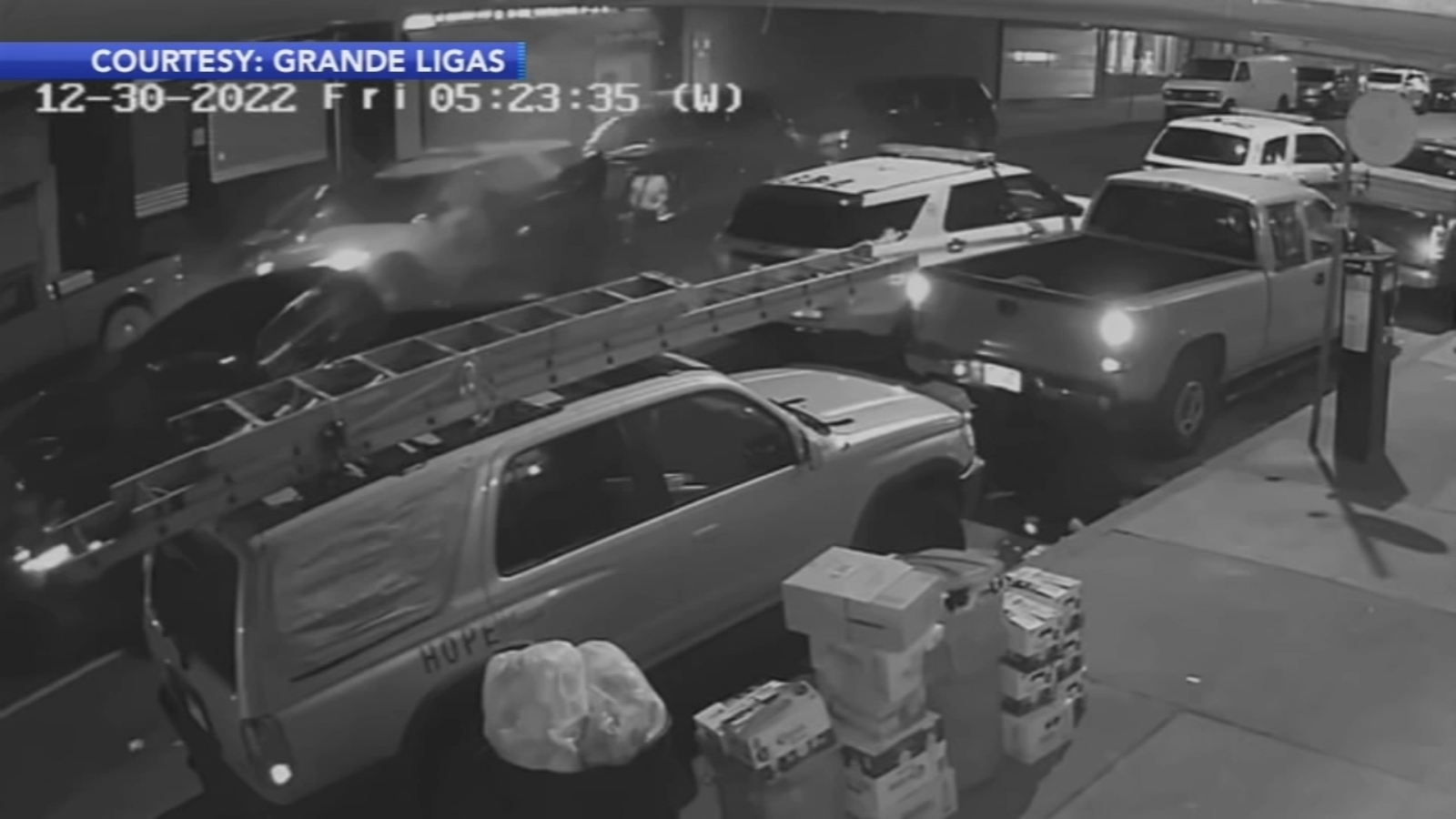 Philadelphia police officer, 2 others injured in Olney multi-vehicle ...