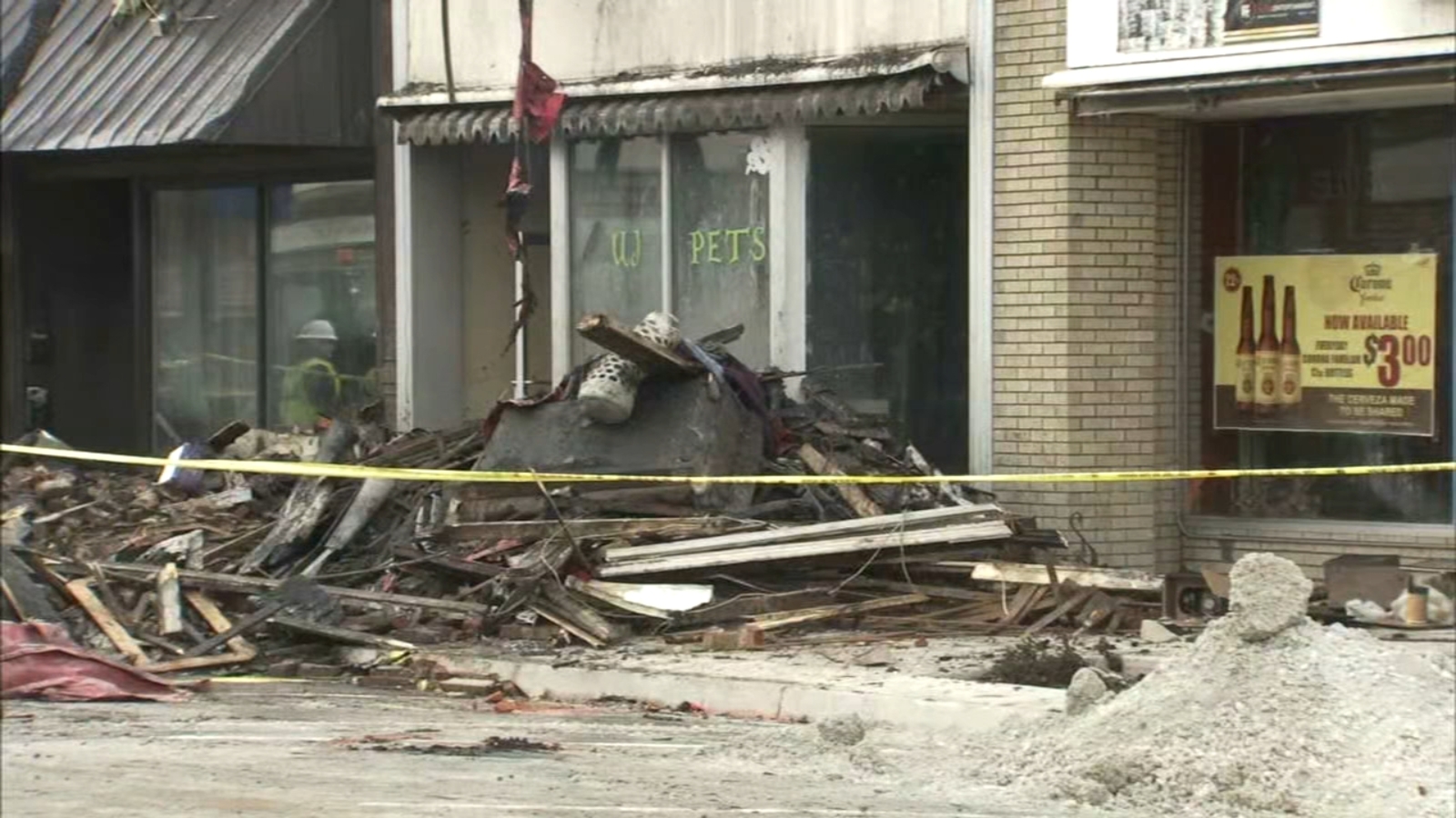 Mendota fire: Hundreds of pets killed when fire rips through Fin Fur ...