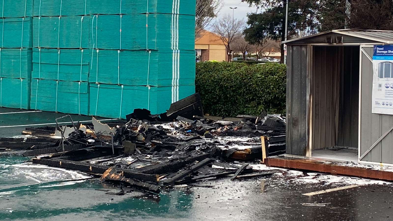 Woman injured after setting fire to sheds at Clovis Lowe's, police say - ABC30 Fresno