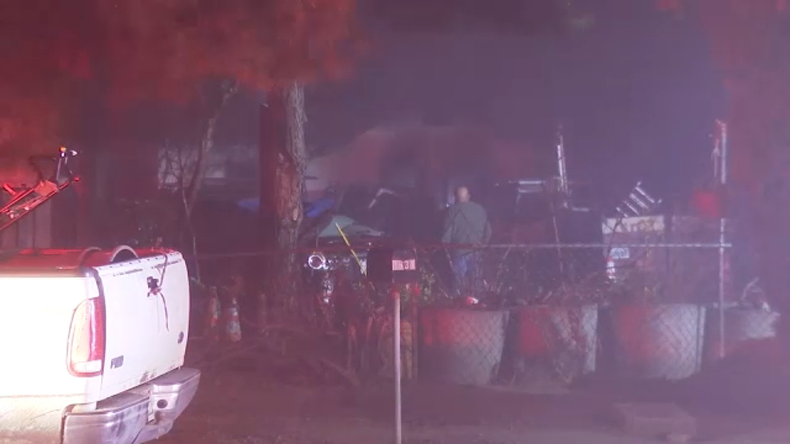 Man jumps out of window to escape house fire in southwest Fresno - ABC30 Fresno