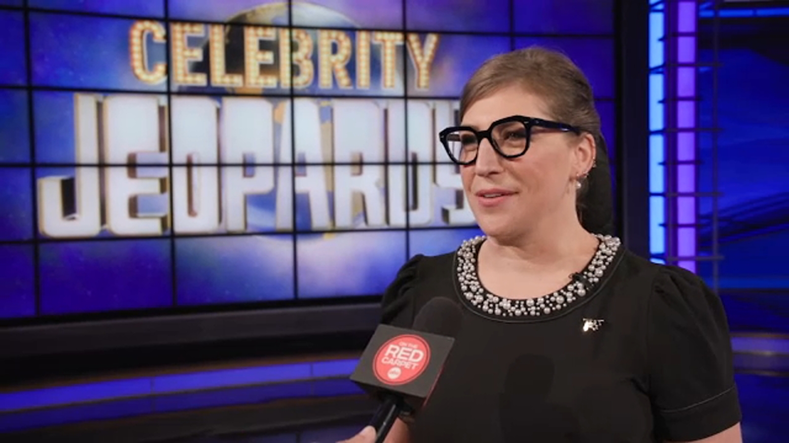 Celebrity Jeopardy Host Mayim Bialik Impressed By Contestants 6abc