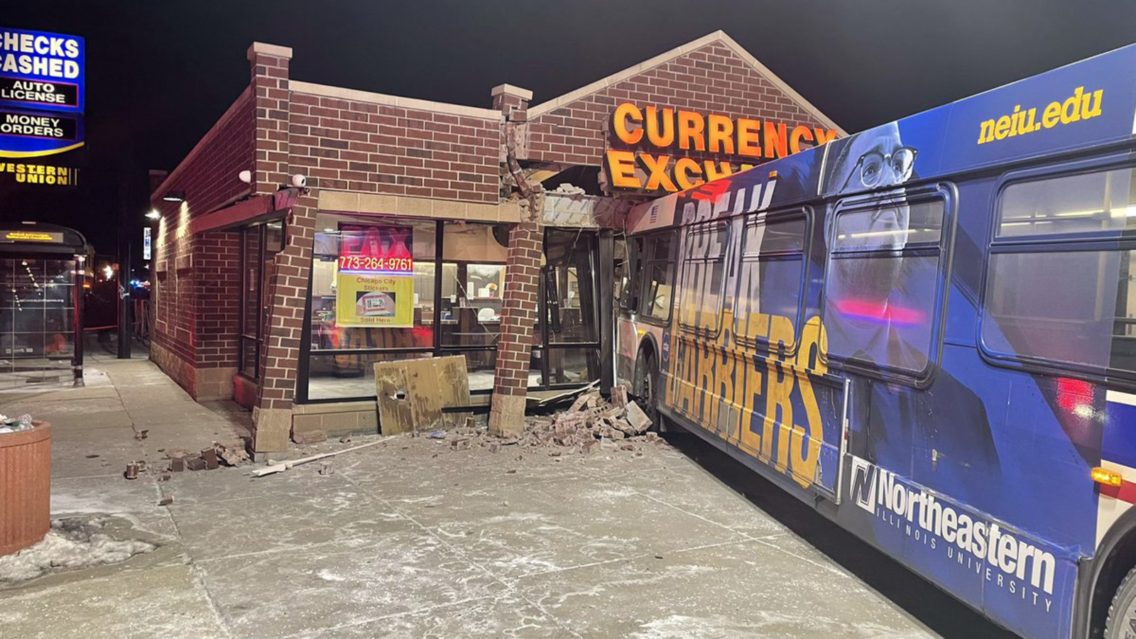 4 injured when CTA bus crashes into Roseland currency exchange at 111th ...