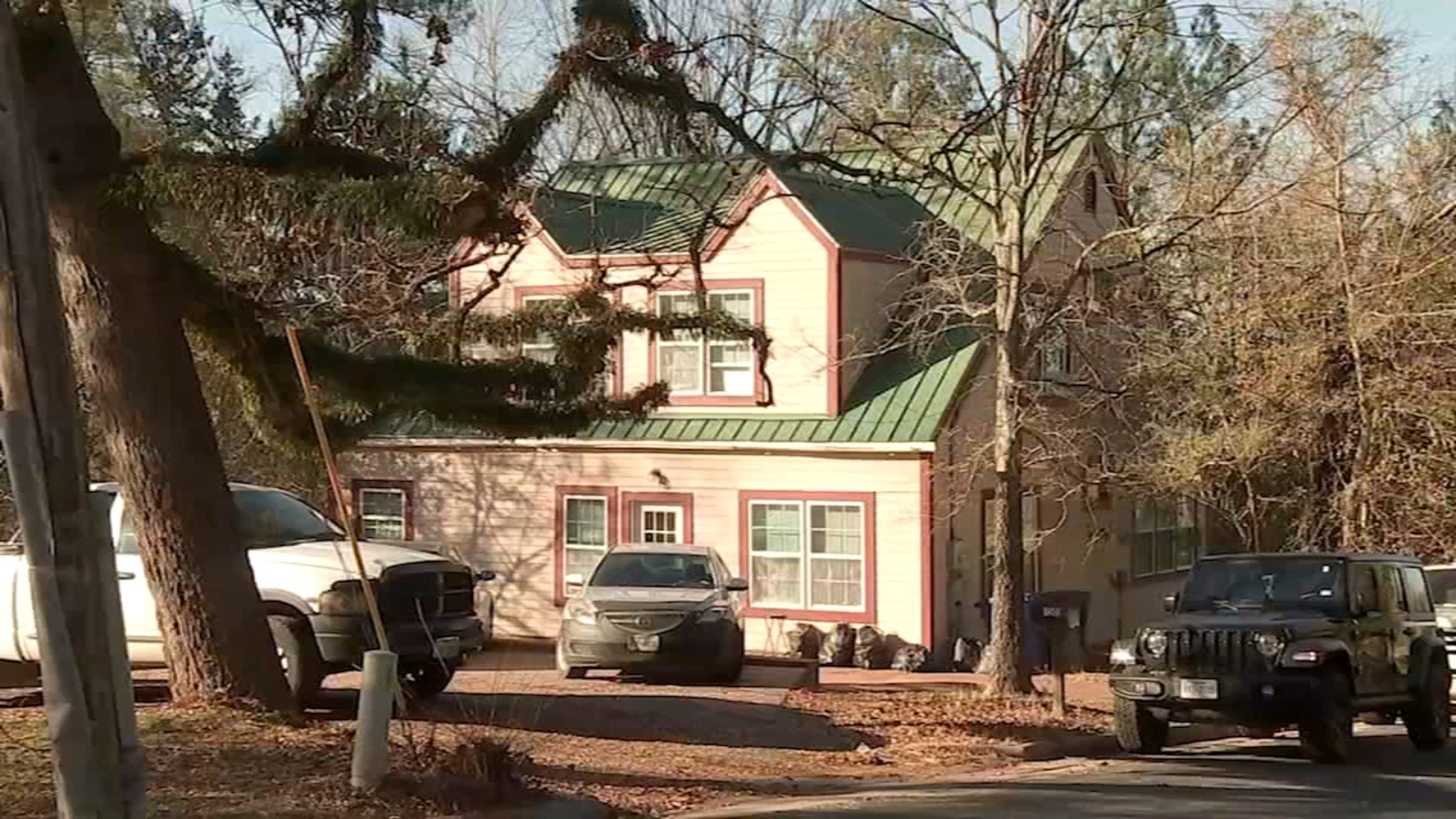 Shooting at off-campus house party left 1 person killed and several ...
