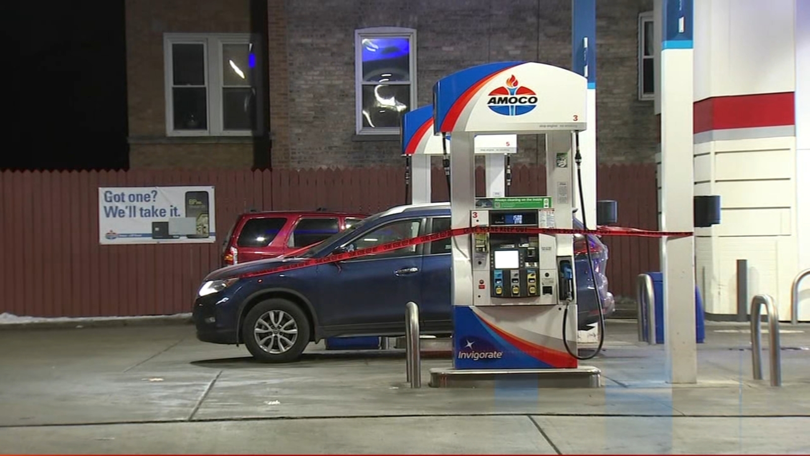 Chicago stabbing leaves man critically injured at Logan Square gas ...