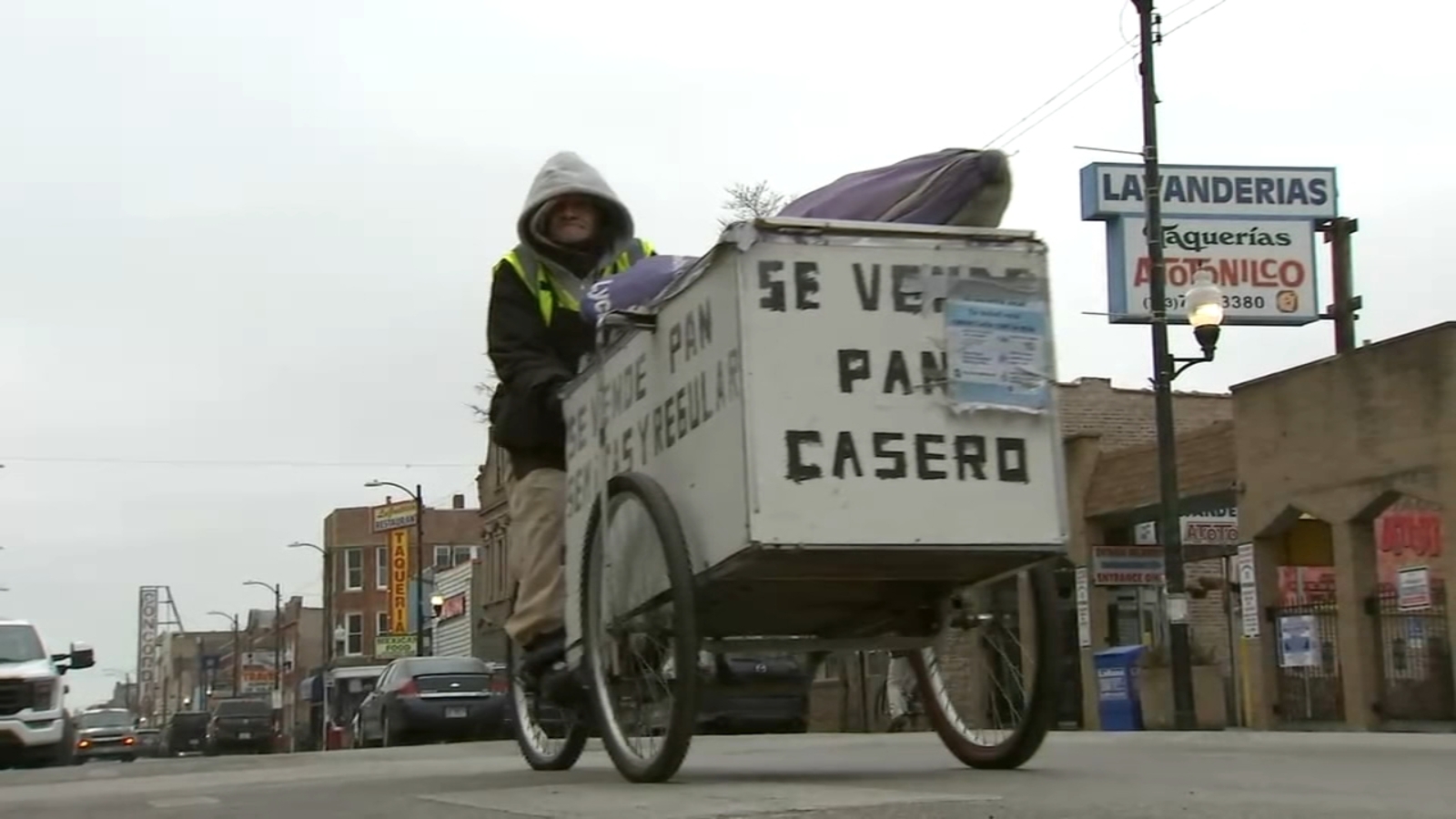 Chicago street vendors who sell elotes say city licensing requirements ...
