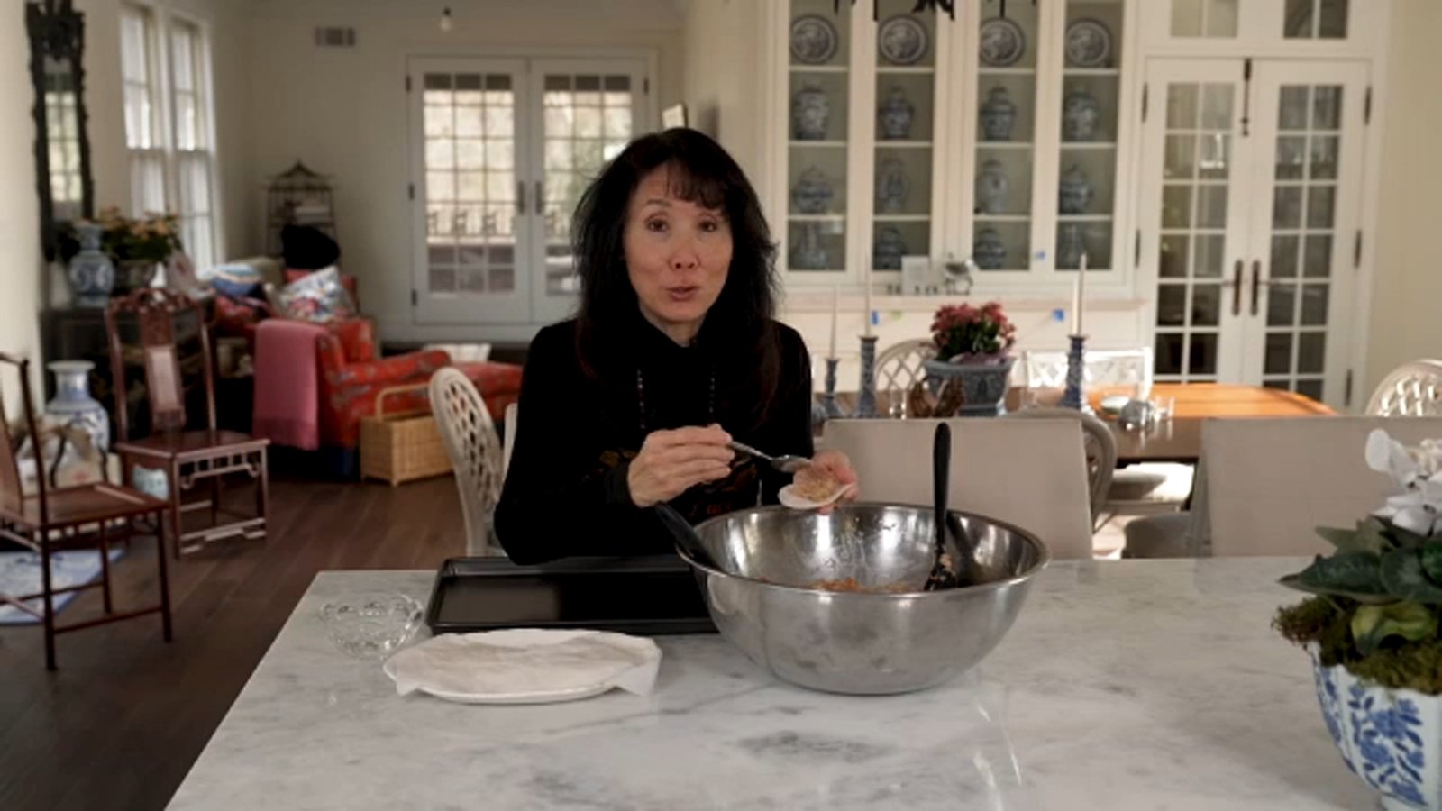 Lucy Yang shares her mother's dumpling recipe for Lunar New Year - ABC7 ...