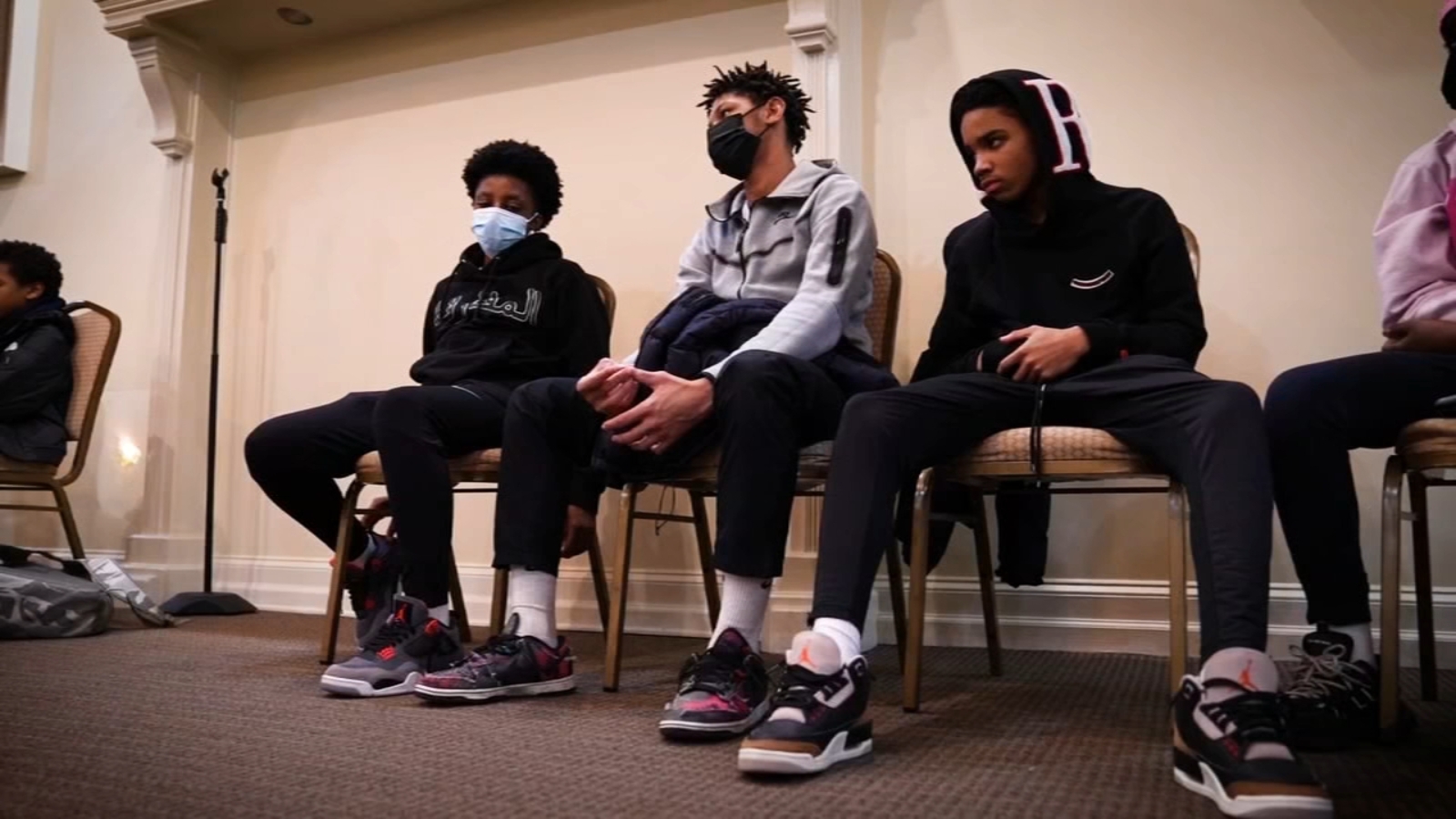 Philadelphia teens see impacts of gun violence with funeral home visit ...