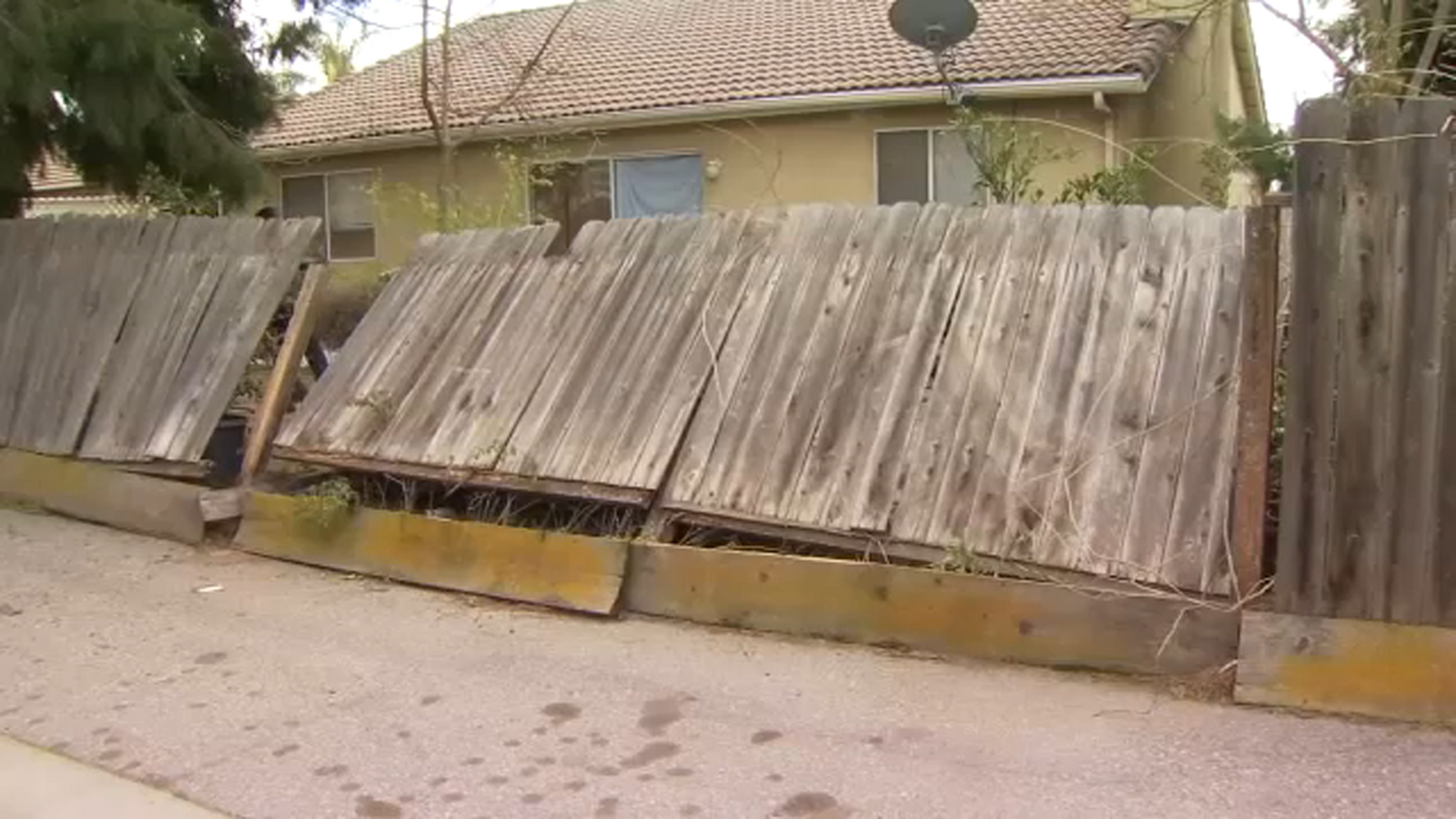 Wind event damages home fences across the valley, fence repair in high ...