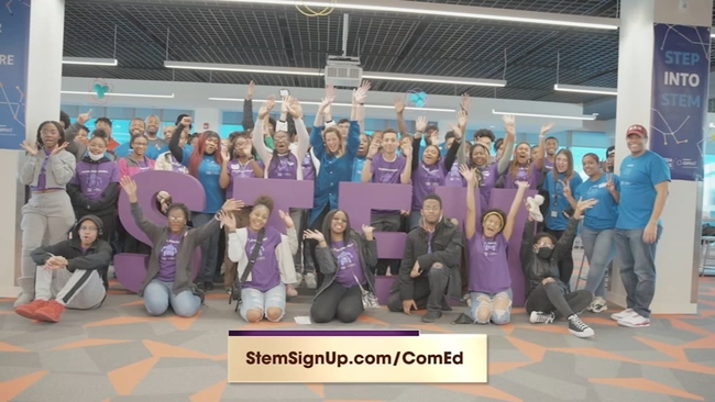 'Windy City Weekend': 'Cocaine Bear' movie review from Richard Roeper, Val, Ryan 4-day work week ...