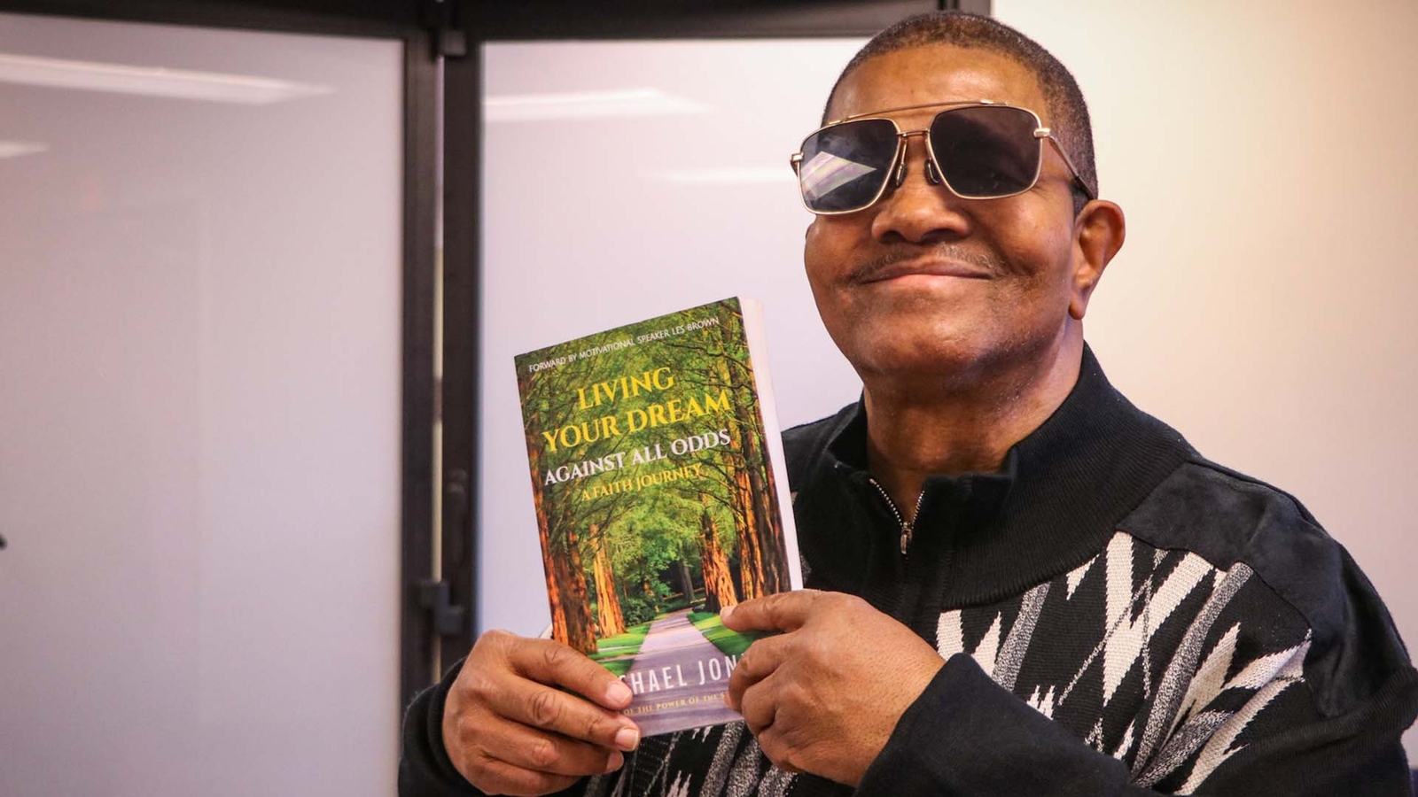 Overcoming blindness: Philadelphia man fulfills vision for career in ...