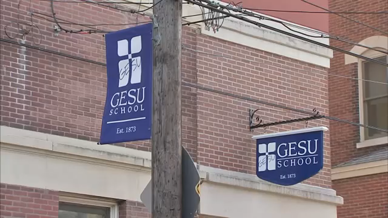 Student at North Philadelphia school finds gun in backpack - 6abc ...