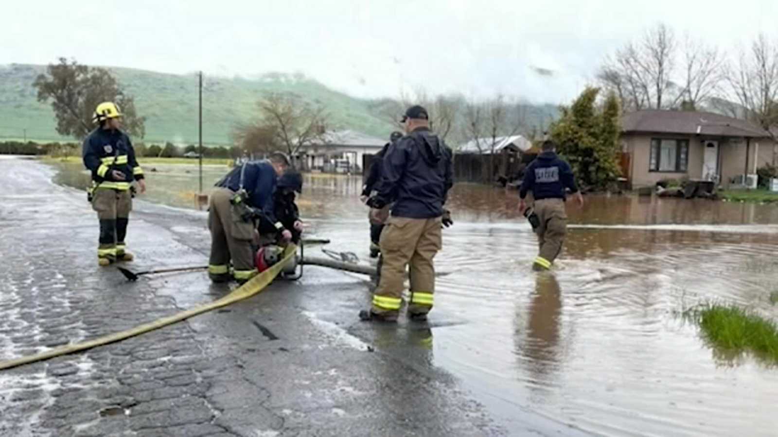 Cleanup continues after storm causes flooding damage in Tulare County ...