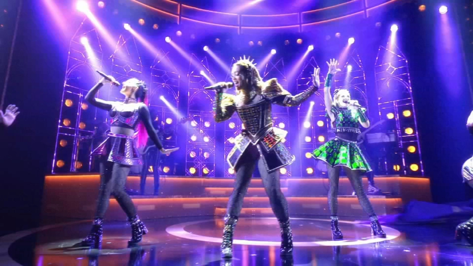 'Dinner and a Show' offers show-stopping deals in Center City for food ...